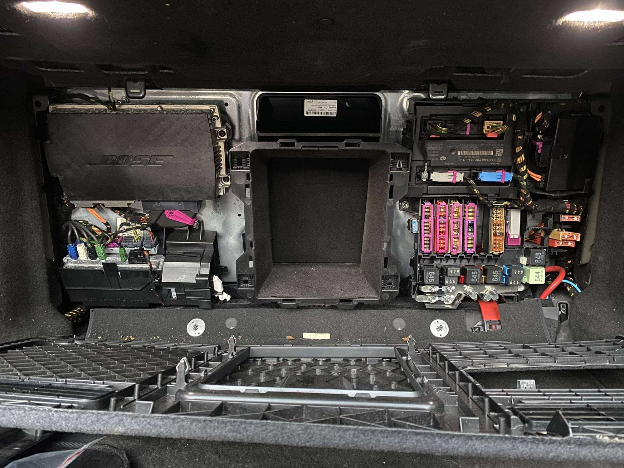 A8 D4 Facelift - Radio Tuner Control Box Location? - AudiWorld Forums