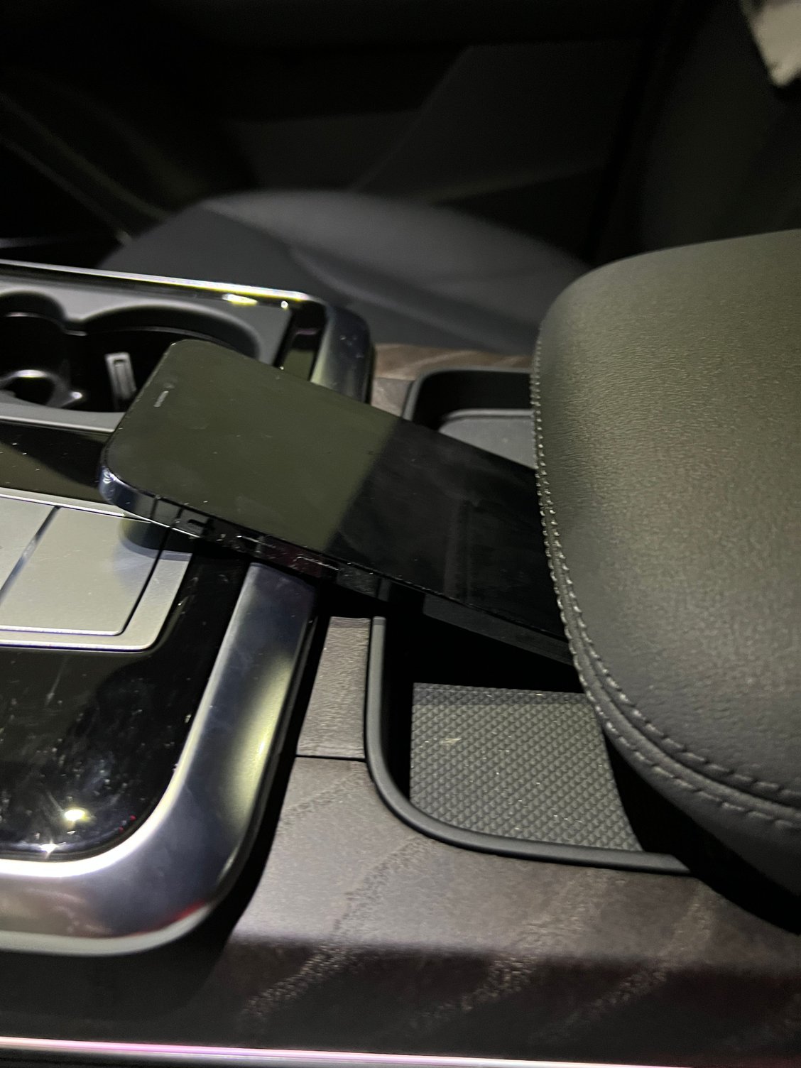 Large Phone Fits In Compartment? - AudiWorld Forums