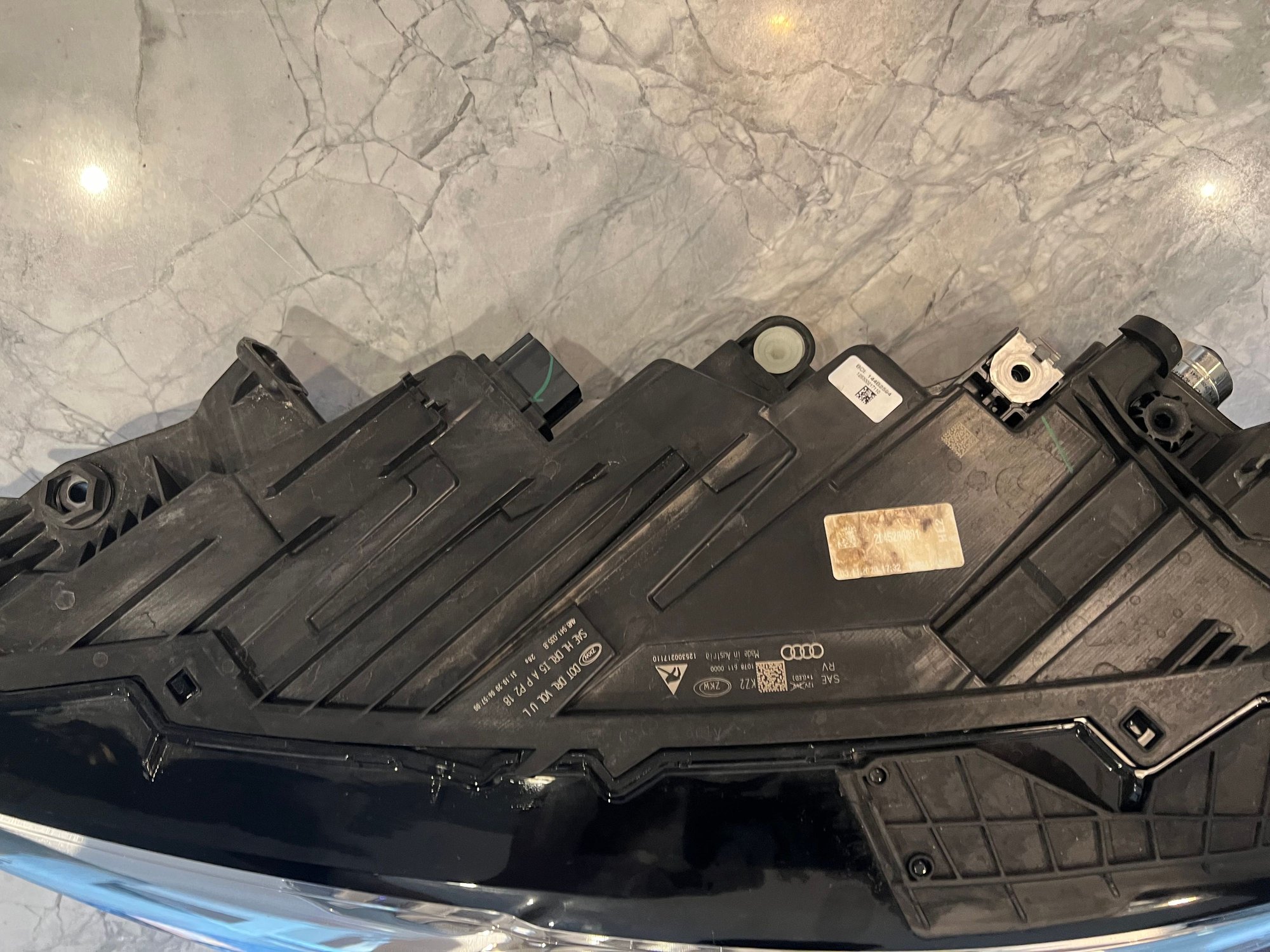 2021 Audi HD Matrix-design LED Headlights (driver side headlight ...