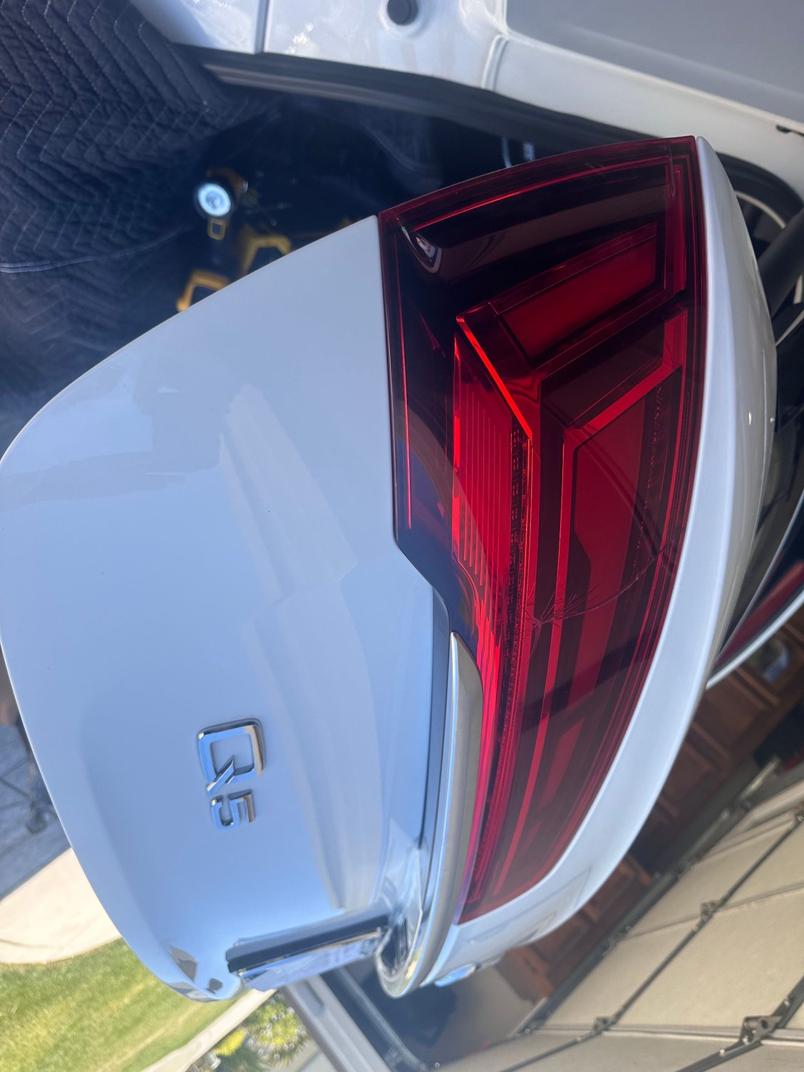 2021 Audi Q5 Premium Plus Lift Gate Taillight Replacement - AudiWorld ...