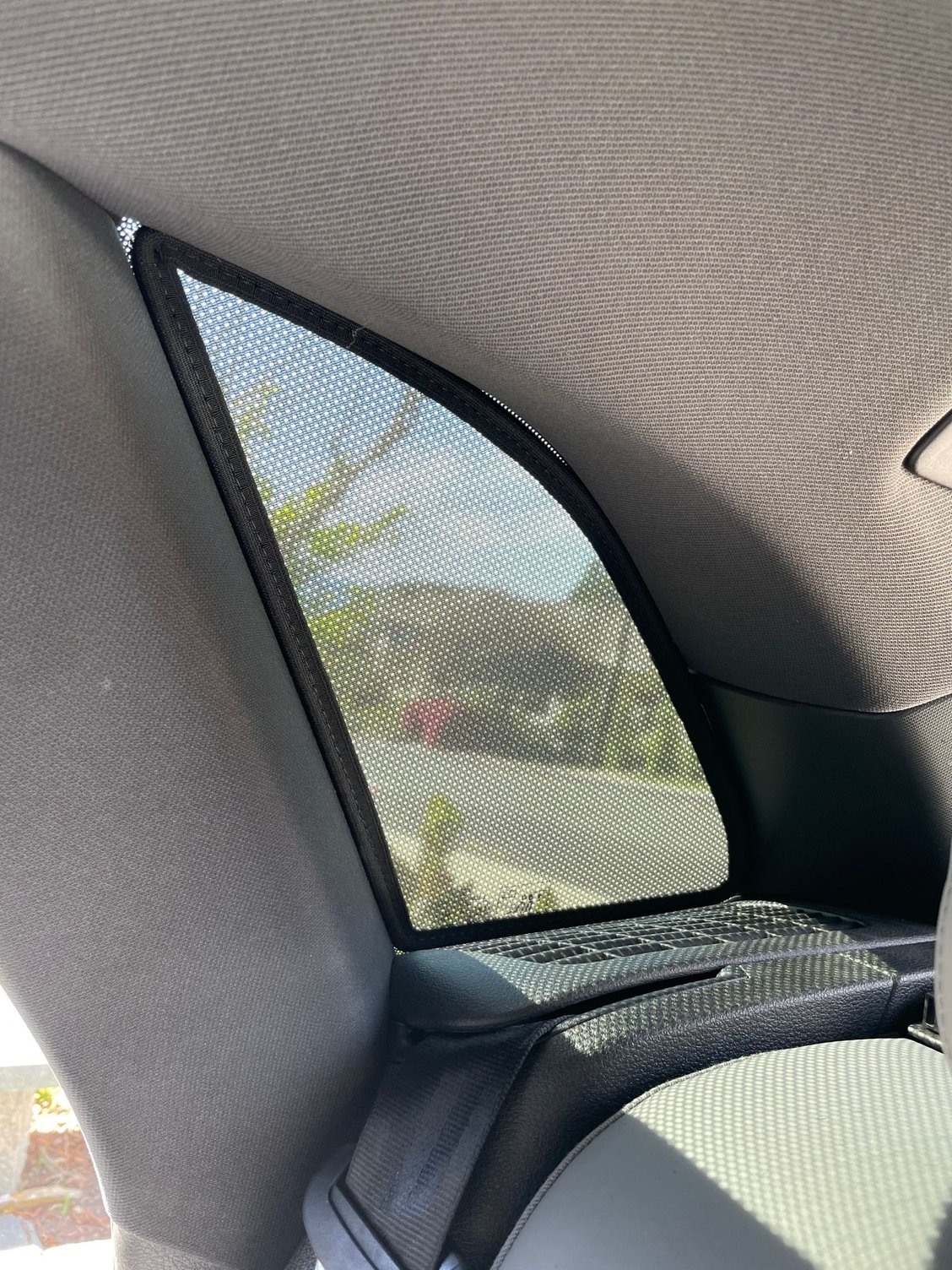 OEM Anti-Glare Sunshield Kit for 2018-2021 SQ5 - AudiWorld Forums