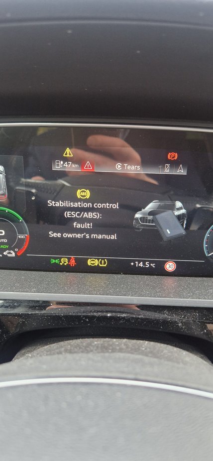 Cascade of yellow warning lights - AudiWorld Forums