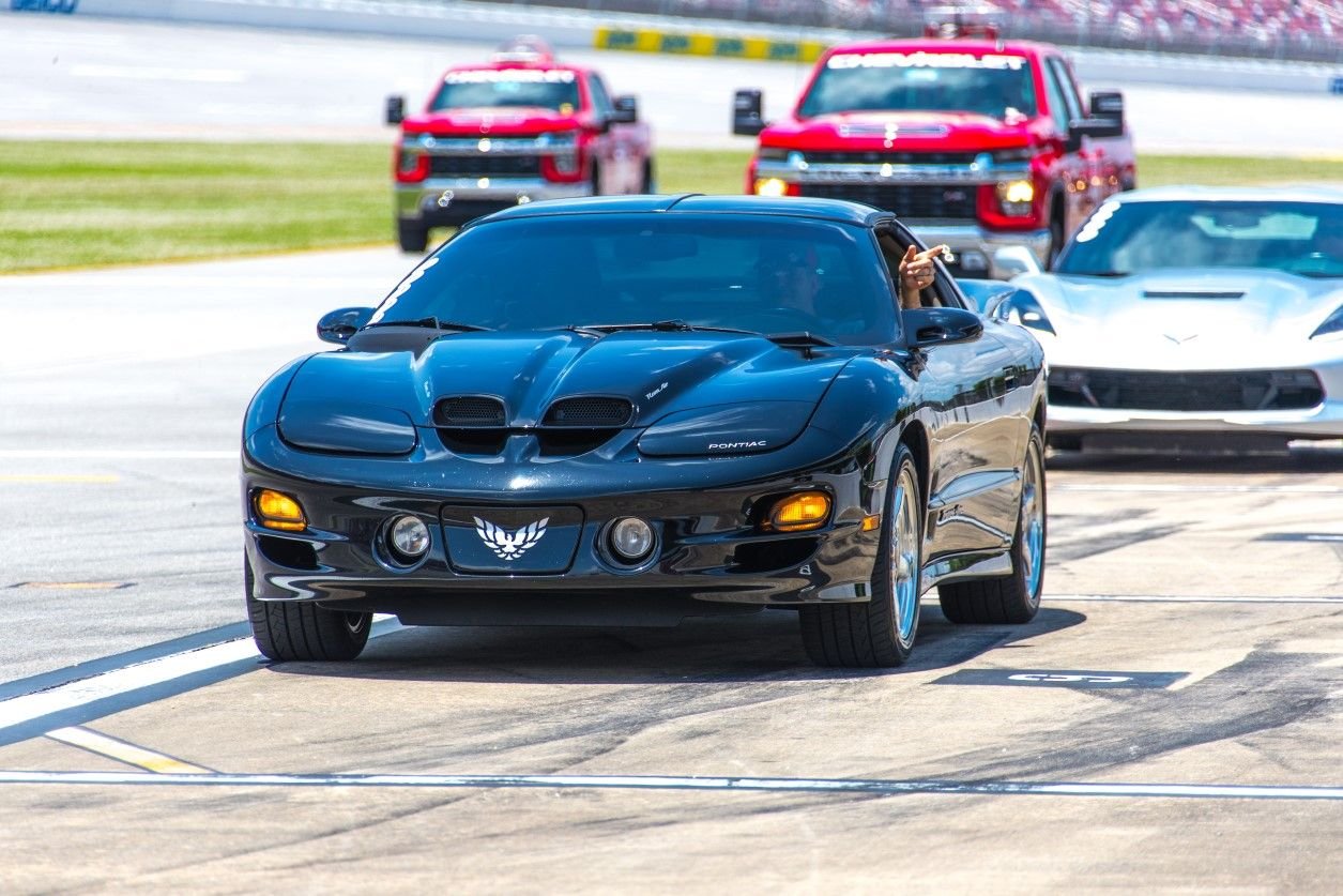 Hendricks..Driven for Veteran's event pictures... - CorvetteForum ...