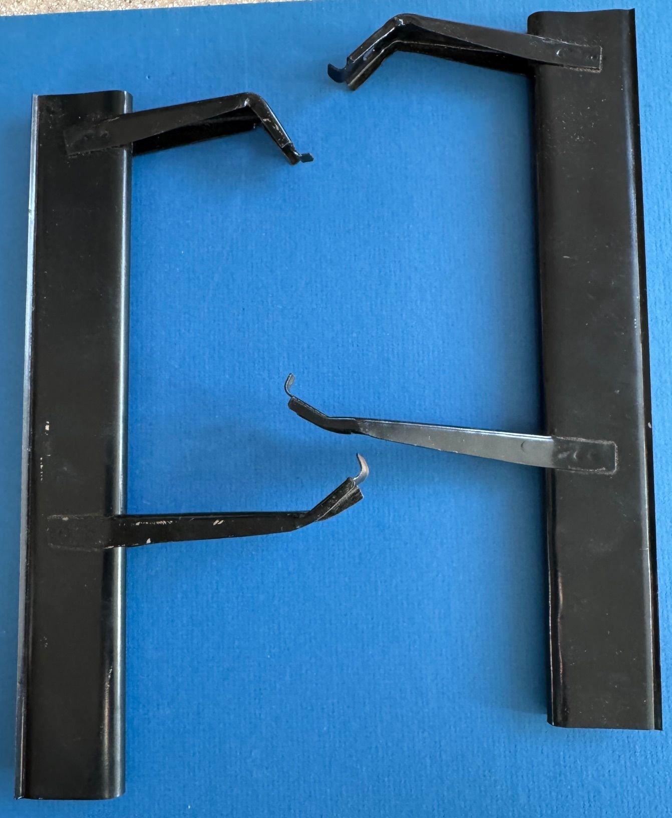 FS (For Sale) 1955 V8 Spark Plug Wire Guides-Supports - CorvetteForum ...