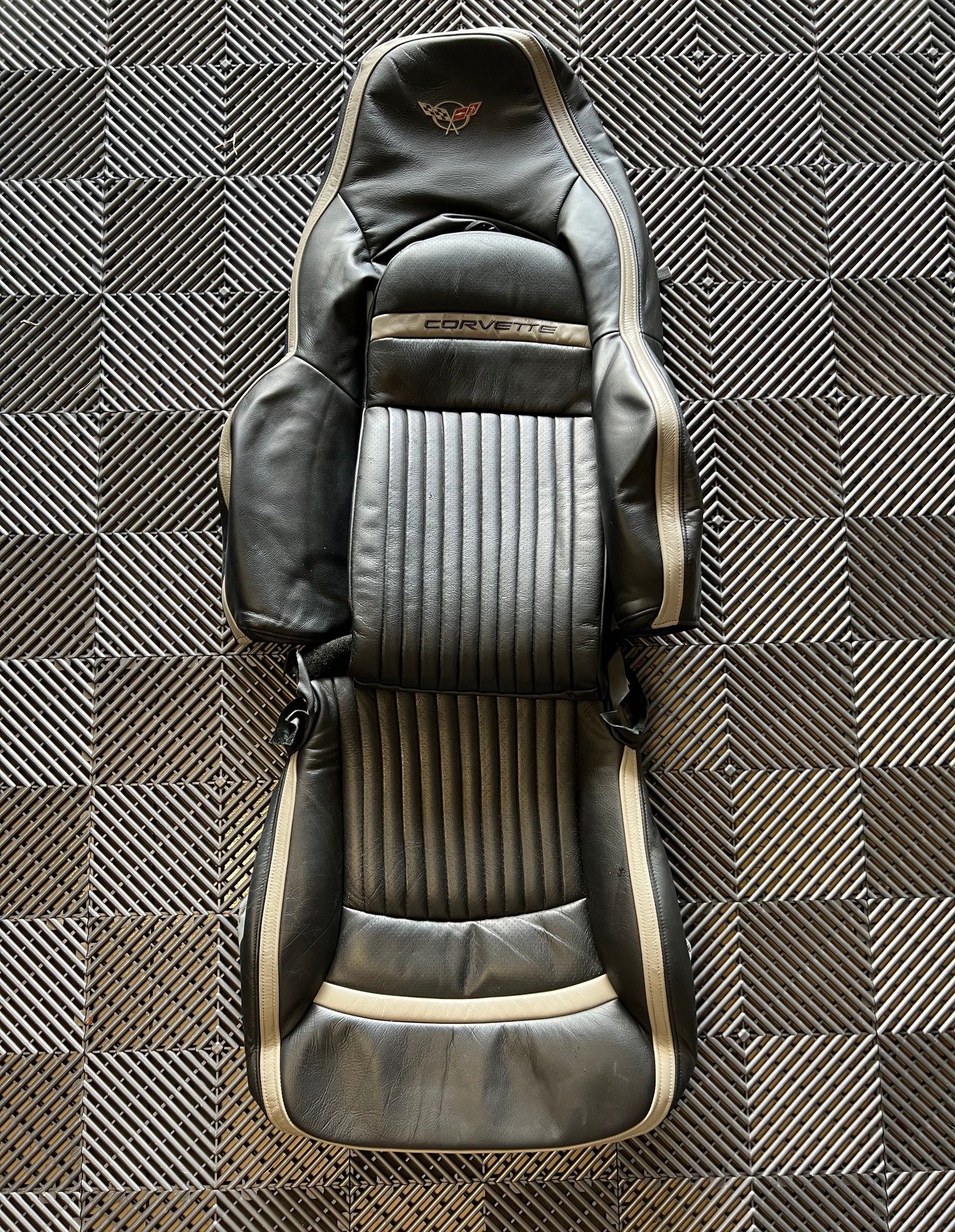 FS (For Sale) SOLD. FS - Vette Essentials Black & Grey Leather Seat ...
