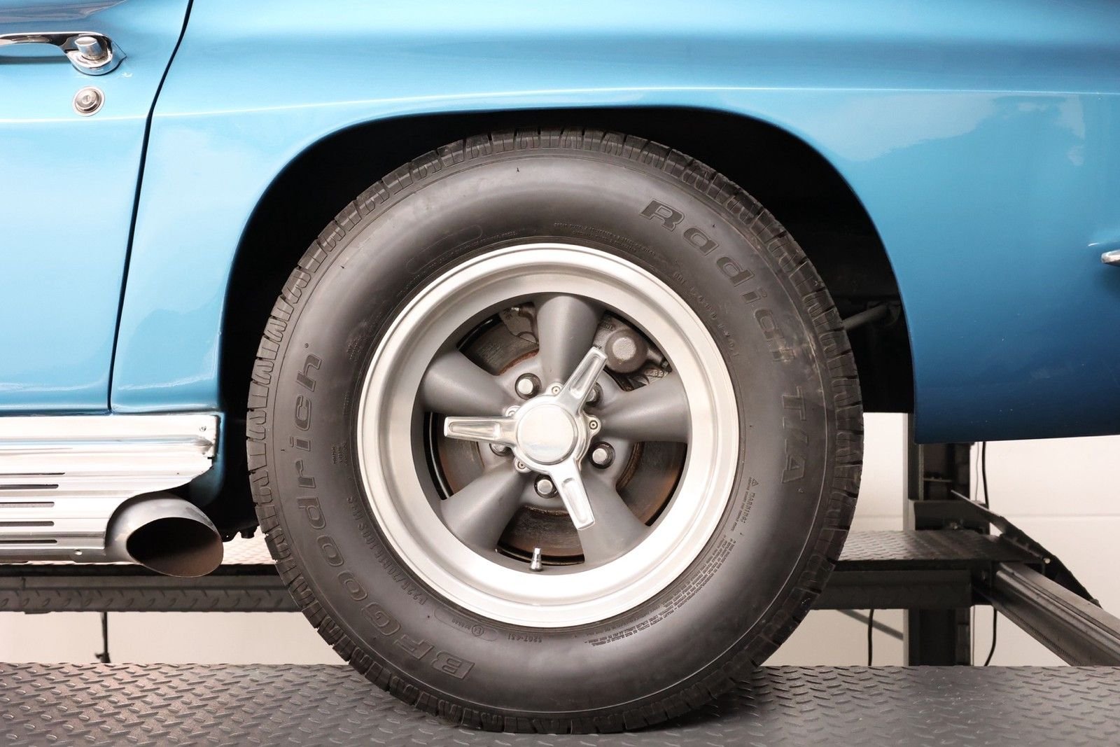 Torque Thrust center caps - Page 2 - CorvetteForum - Chevrolet Corvette ...