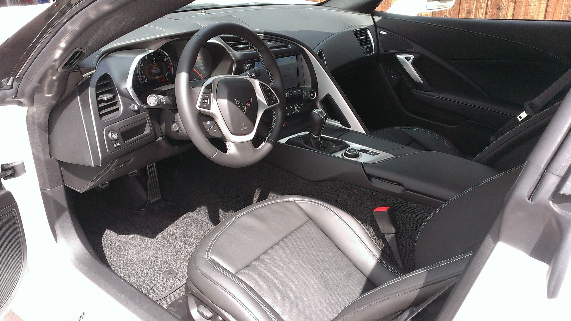 SOLD - C7 2014 Corvette Stingray Z51 - coupe/M7/Arctic White ...