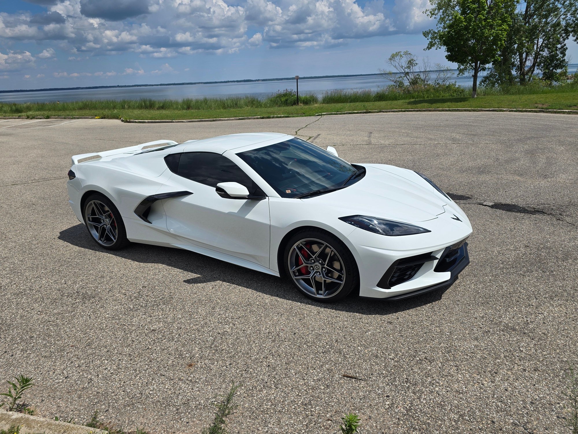 2020 2lt, Z51, Arctic White, Red interior for sale - CorvetteForum ...
