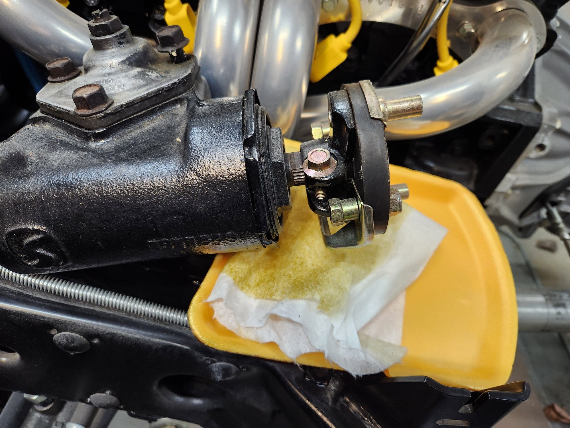 Steering Box input shaft leaking - CorvetteForum - Chevrolet Corvette ...