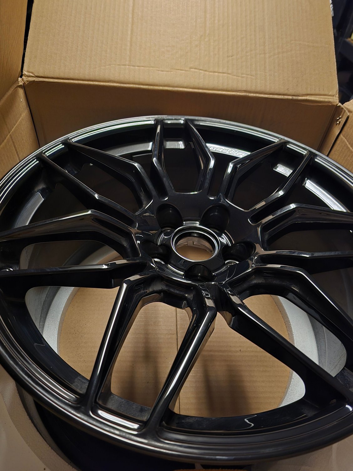 FS (For Sale) For sale 2024 zo6 black forge oem wheels - CorvetteForum - Chevrolet Corvette ...