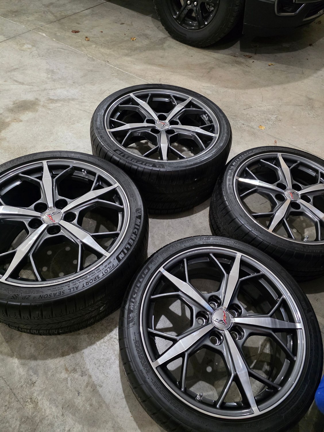 FS (For Sale) Trident Wheels/Tires FS Need out my garage ...