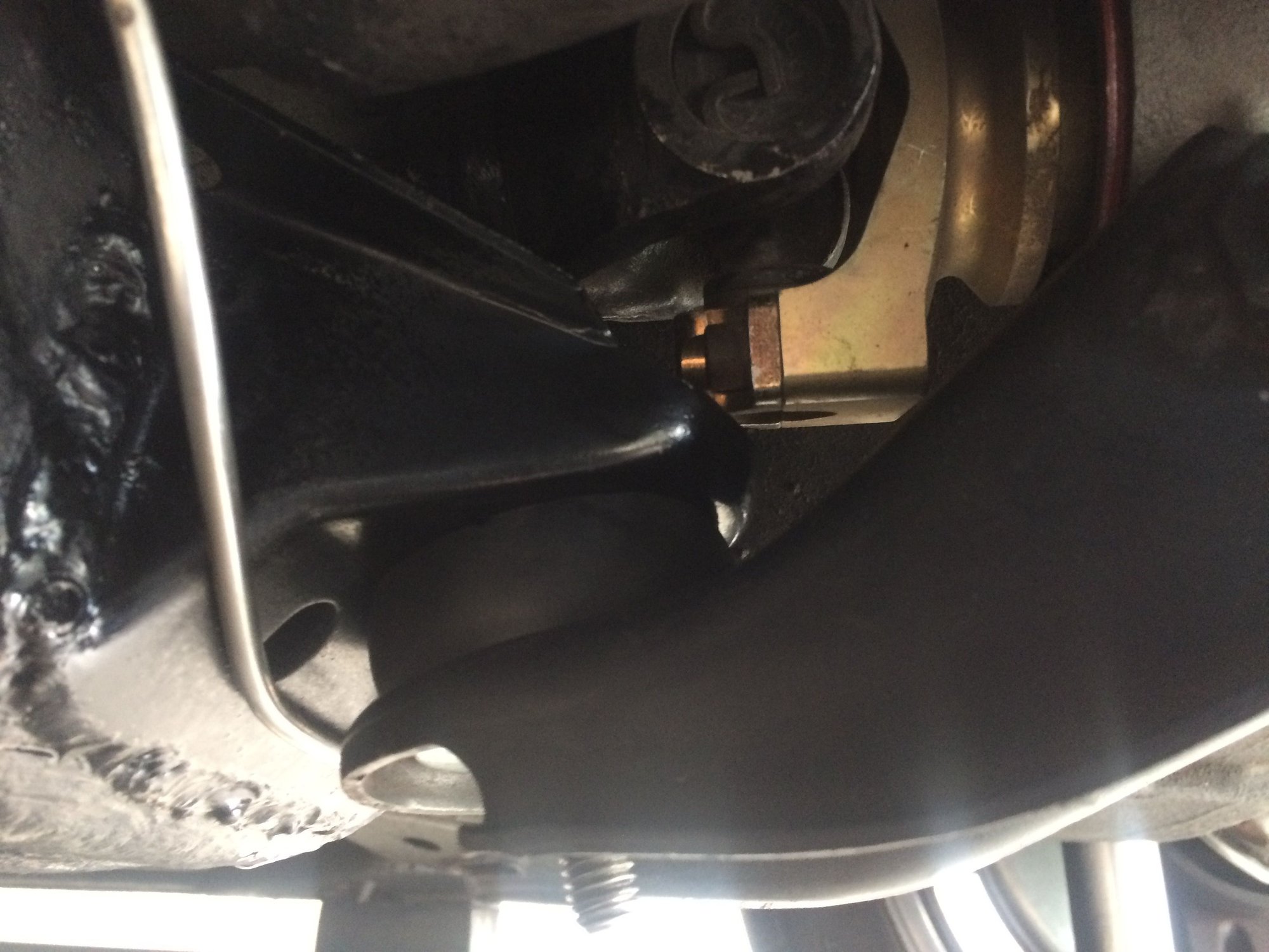 Rear diff snubber bracket broken - CorvetteForum - Chevrolet Corvette ...