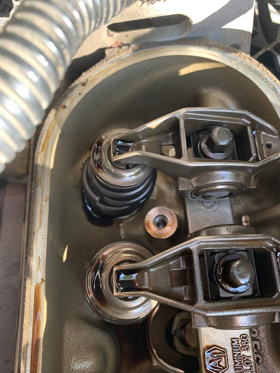Broken valve spring? - CorvetteForum - Chevrolet Corvette Forum Discussion
