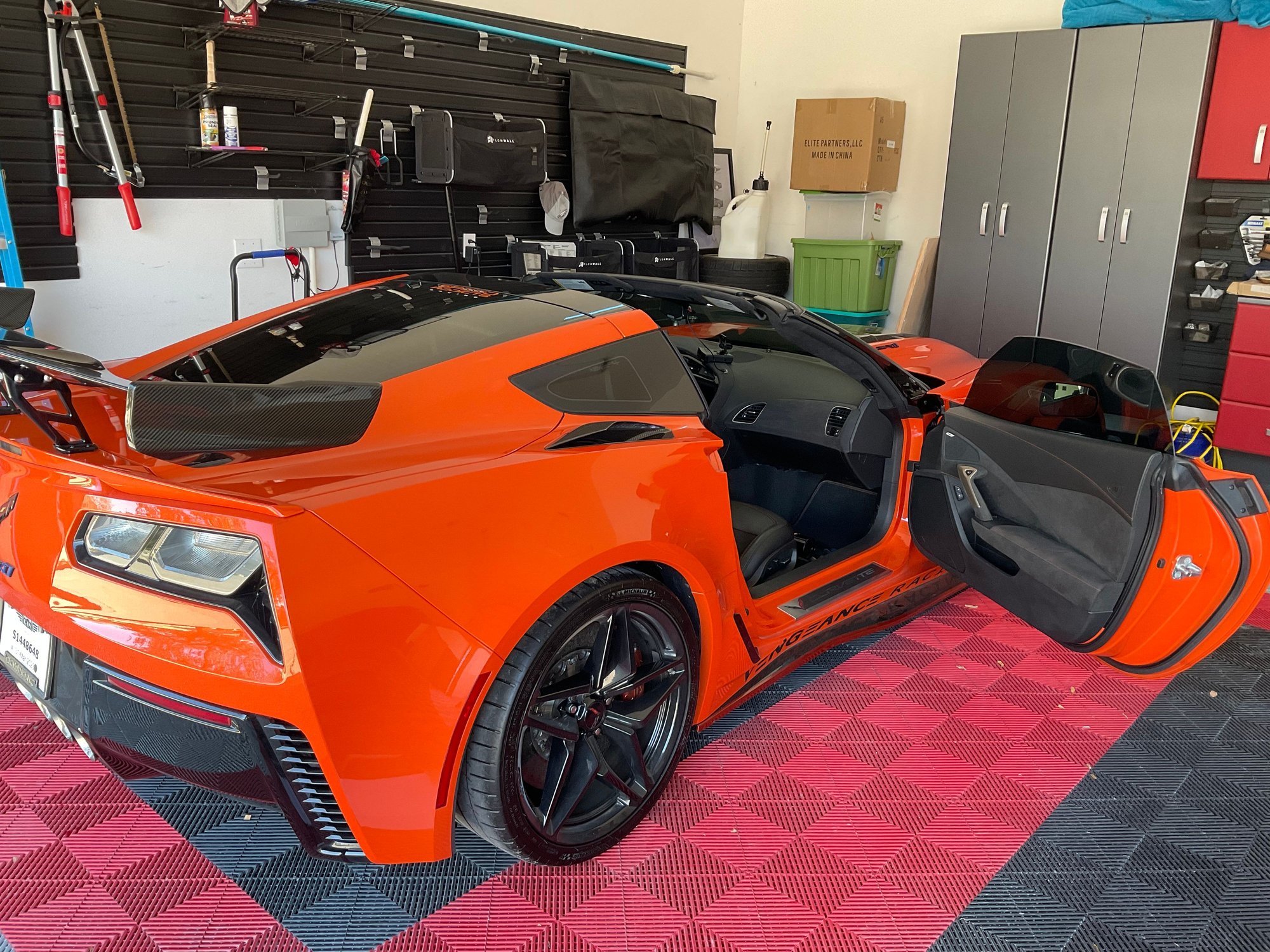 Targa top storage - CorvetteForum - Chevrolet Corvette Forum Discussion