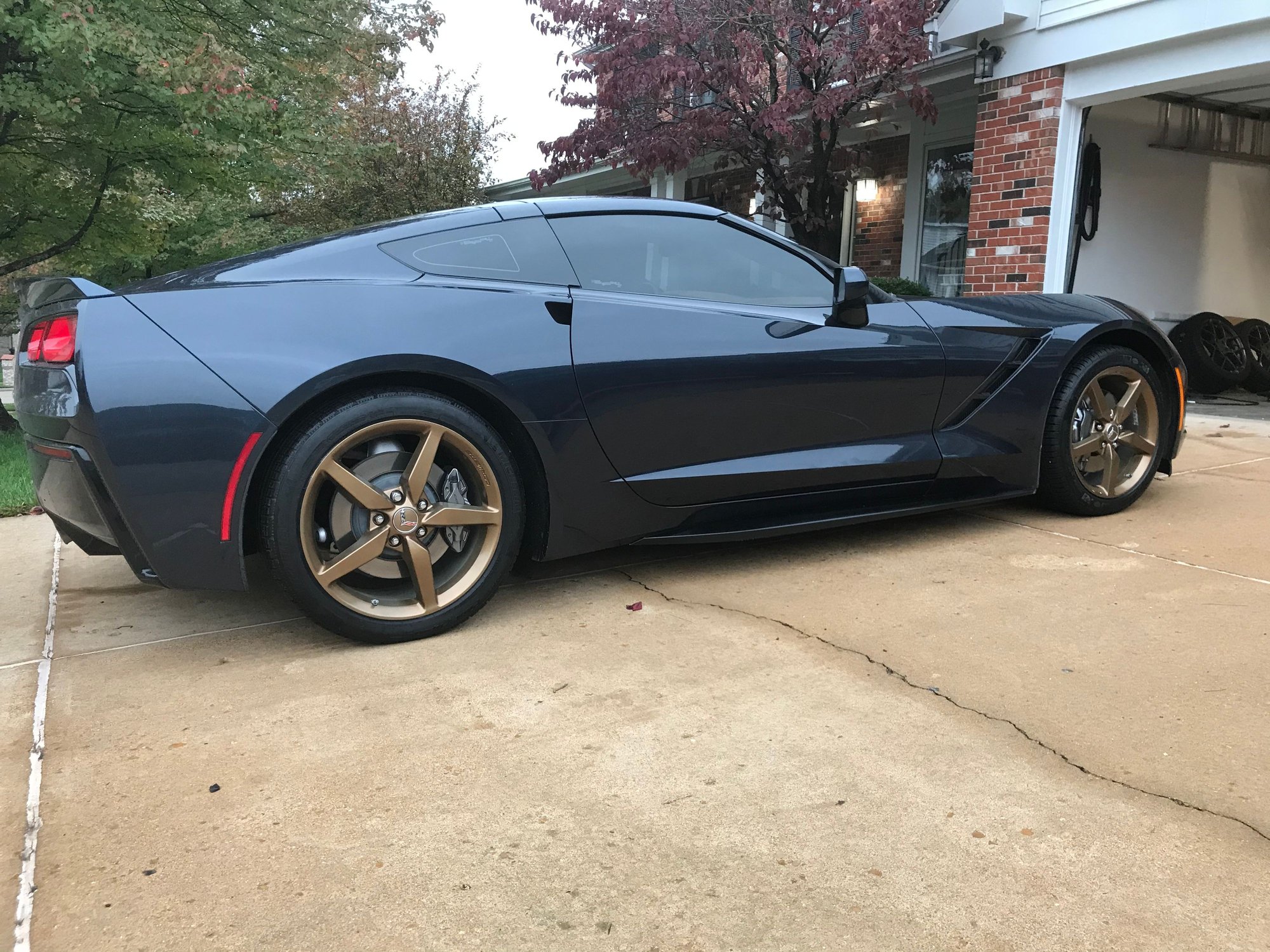 Bronze wheels on Night Race Blue - CorvetteForum - Chevrolet Corvette ...