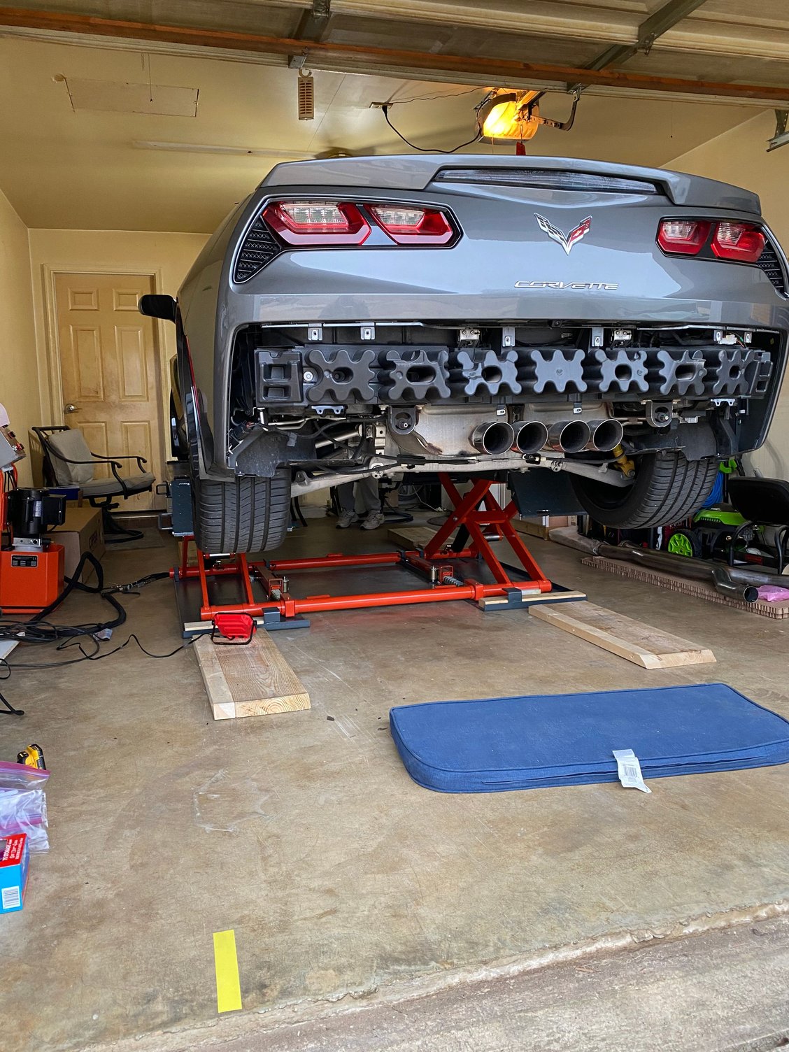 Stratus SAE-MSOC80E Mid Rise Scissor Lift - CorvetteForum - Chevrolet ...