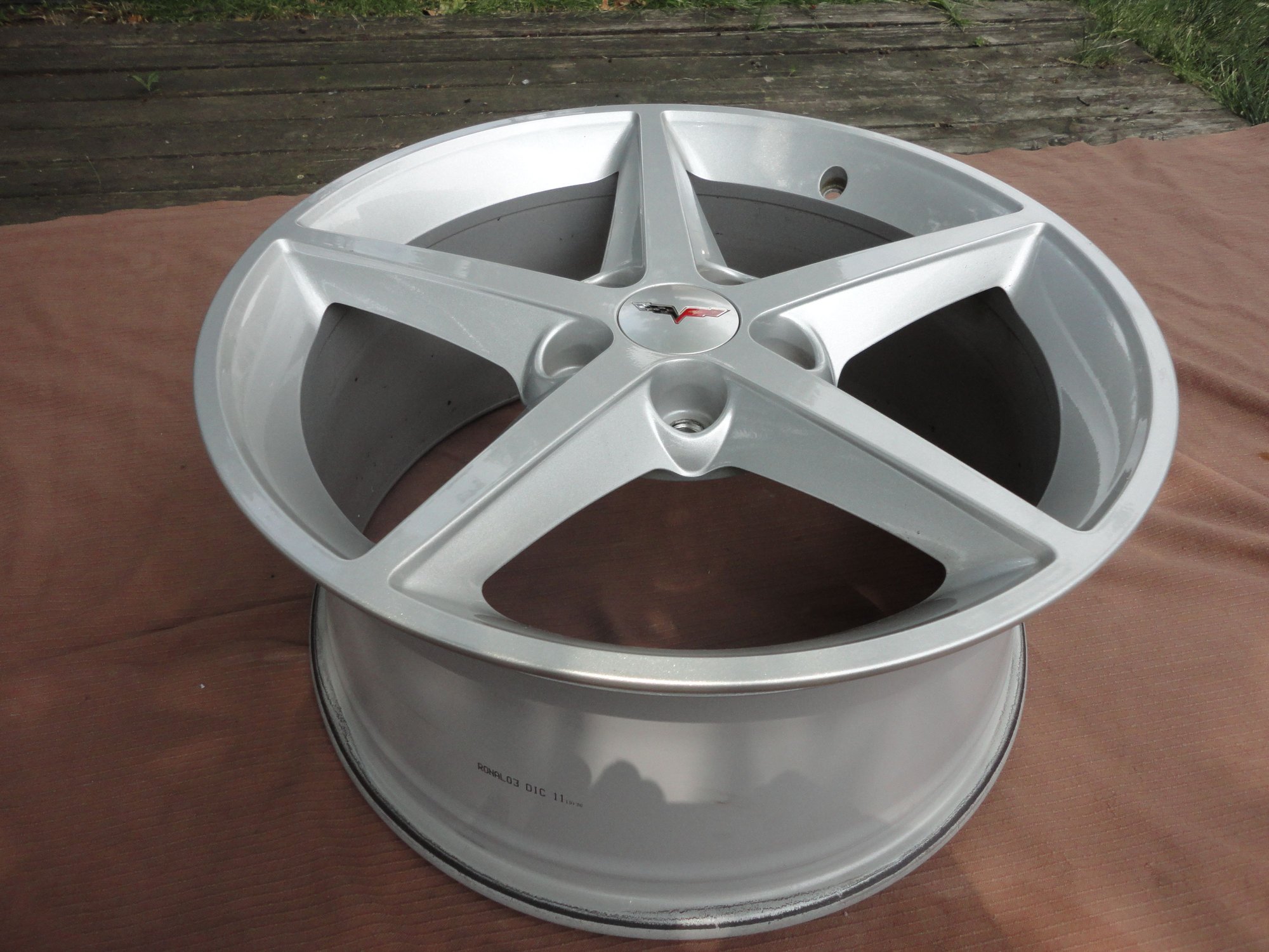 FS (For Sale) 2011-13 C6 Corvette OEM Wheel Sparkle Silver Metallic OEM ...