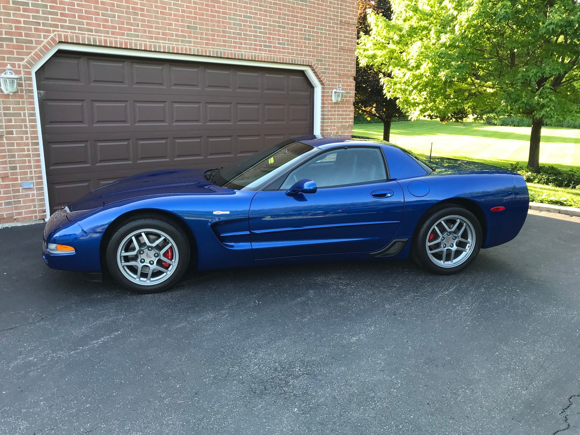 FS (For Sale) 2002 Electron Blue Z06 Very LOW MILAGE (ILLINOIS ...
