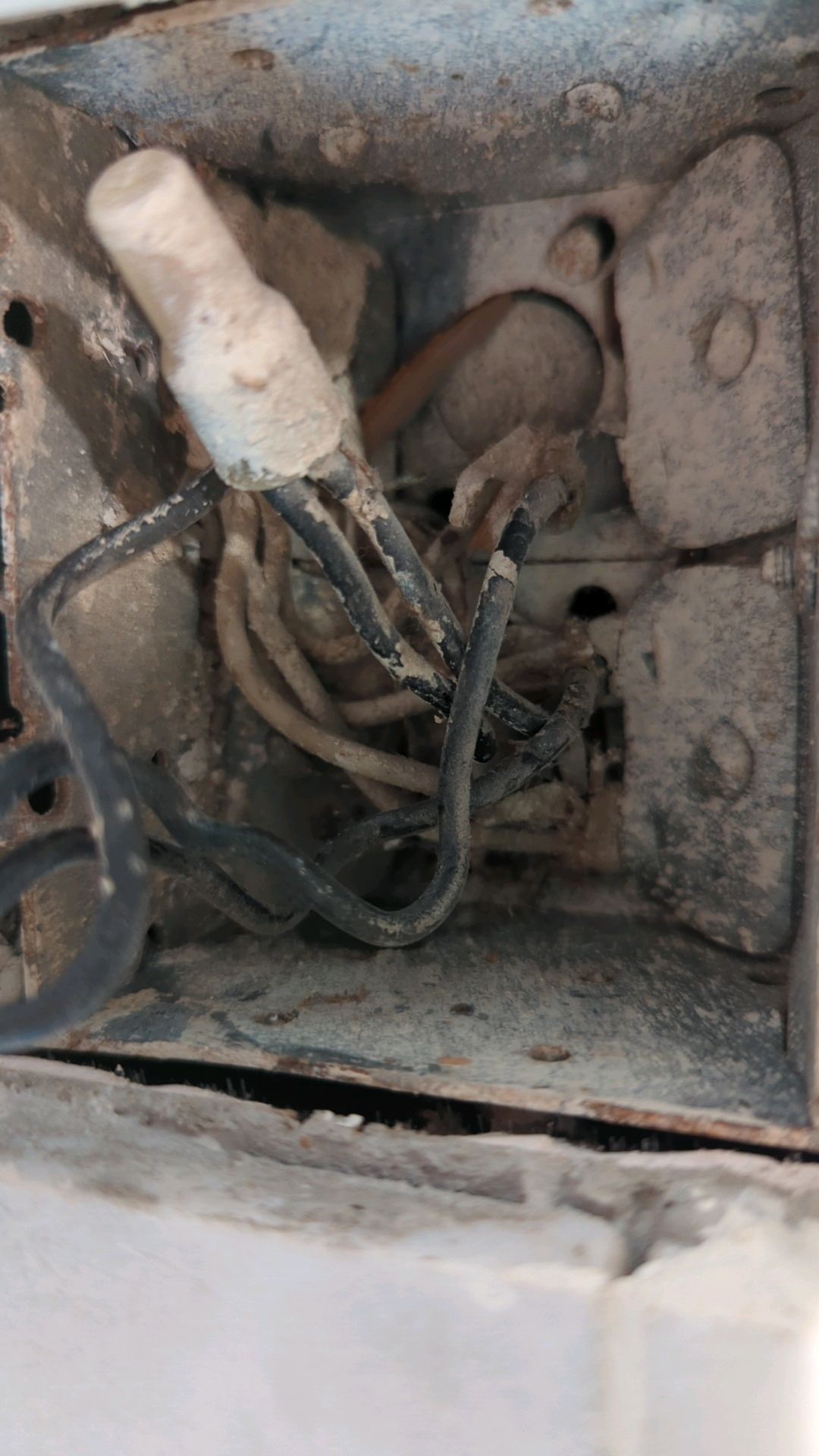 Back porch light controls kitchen lights? - DoItYourself.com Community ...