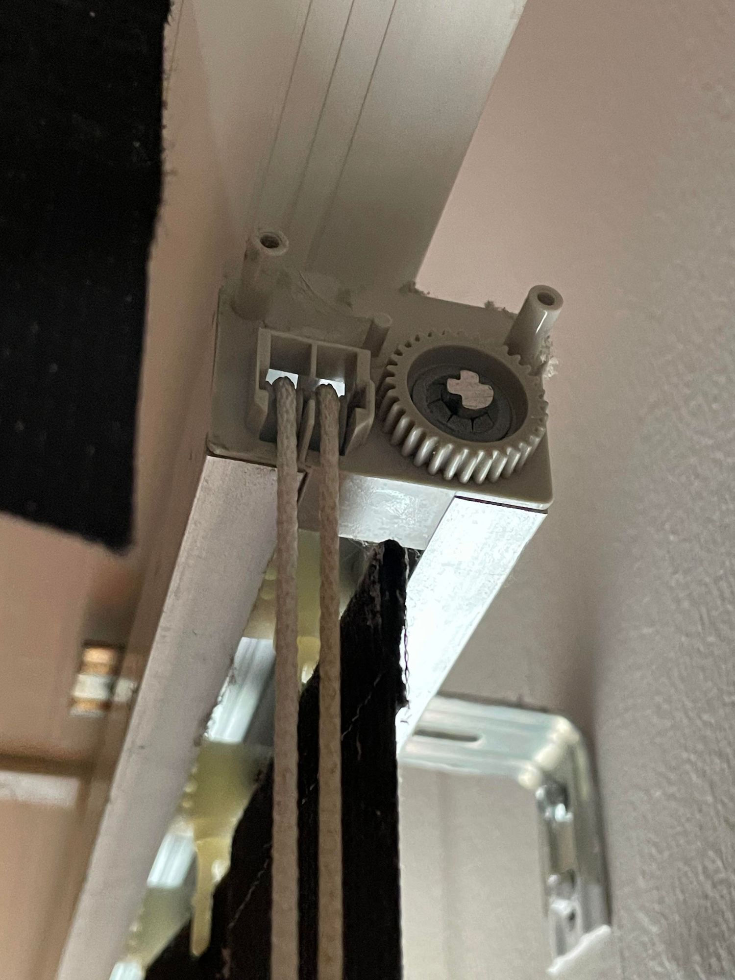 Need help finding part for vertical blind tilt mechanism - DoItYourself ...