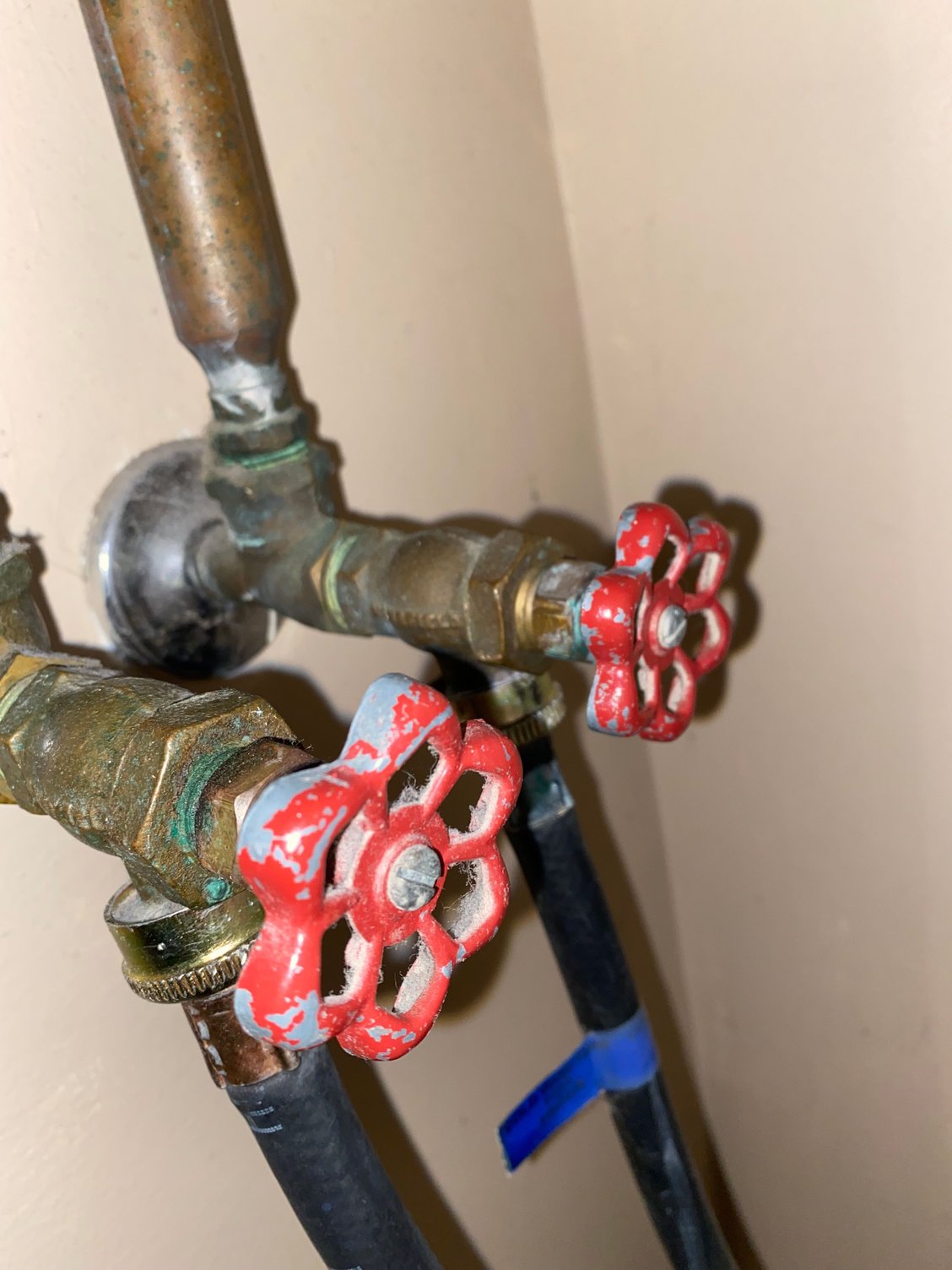 Replacing Shut Off Valves for Washing Machine - DoItYourself.com ...