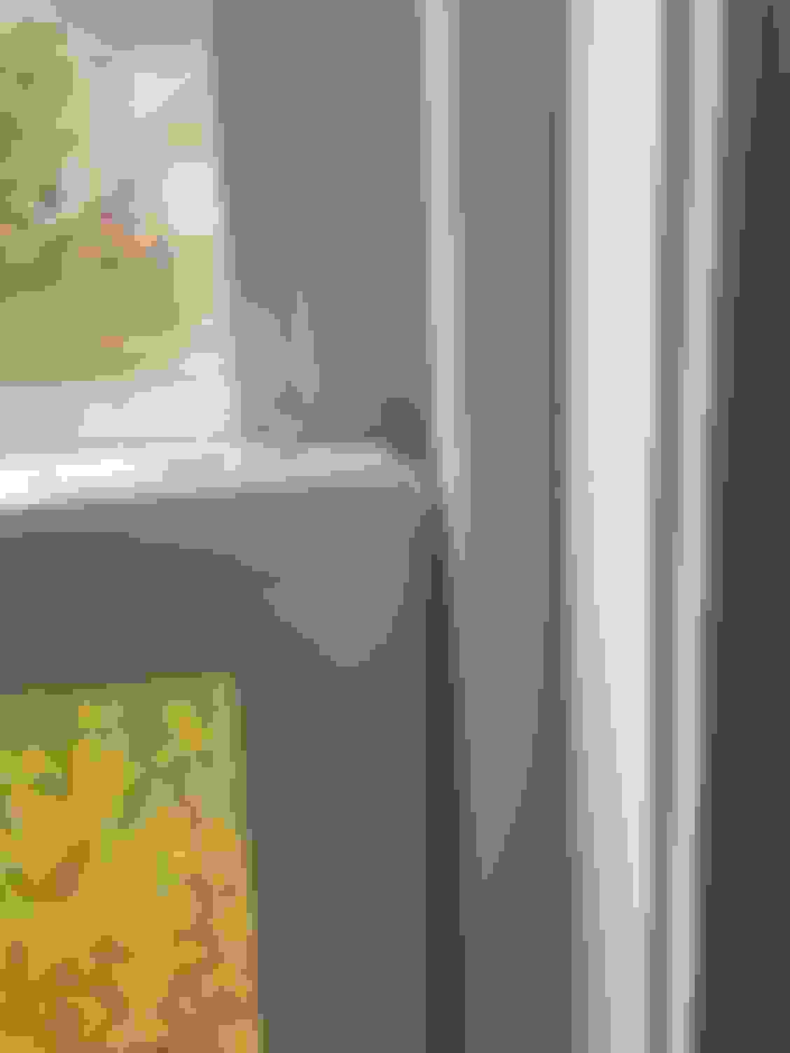 Vinyl Window Air Gap Between Sash and Frame - DoItYourself.com ...