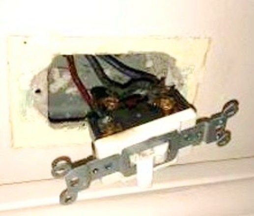 Replacing switch with switch/outlet combo - DoItYourself.com Community Forums