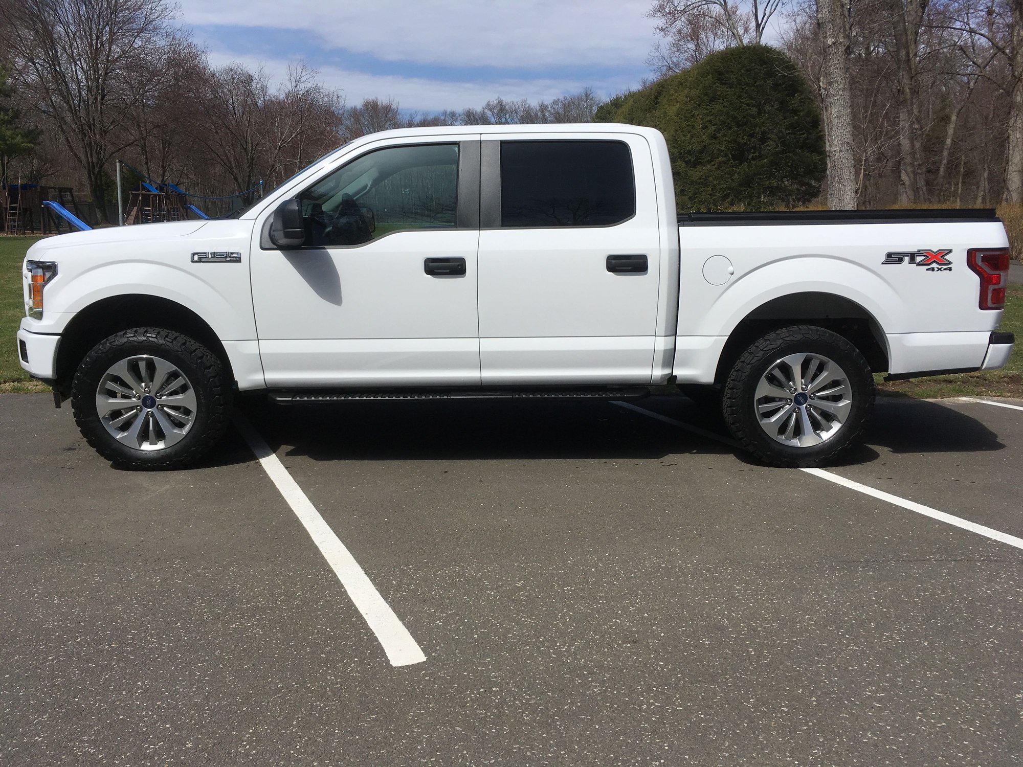 Pic of Black 18 with STX Grill and the Lariat 6 spoke wheels? - Ford ...