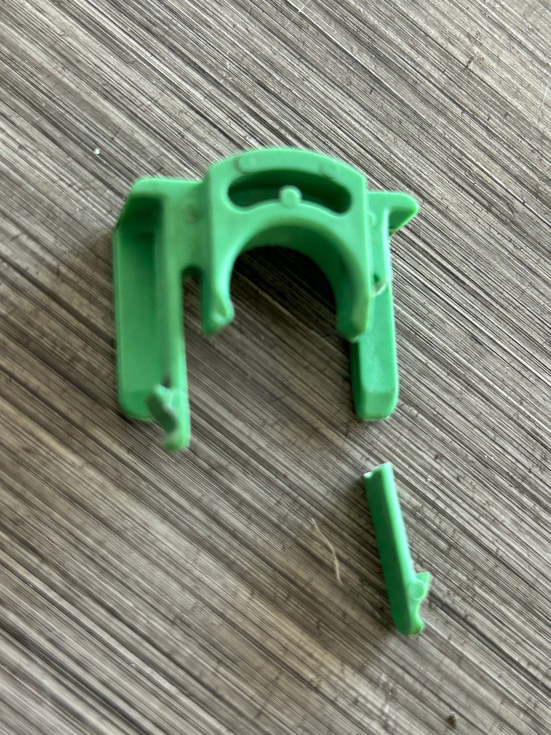 Vapor purge valve line retaining clip - Ford F150 Forum - Community of ...