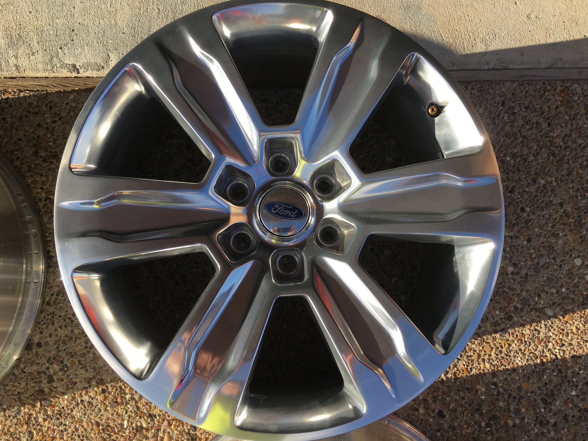 Texas 2018 Ford F-150 Platinum wheels and lug nuts - $850 - Ford F150 ...