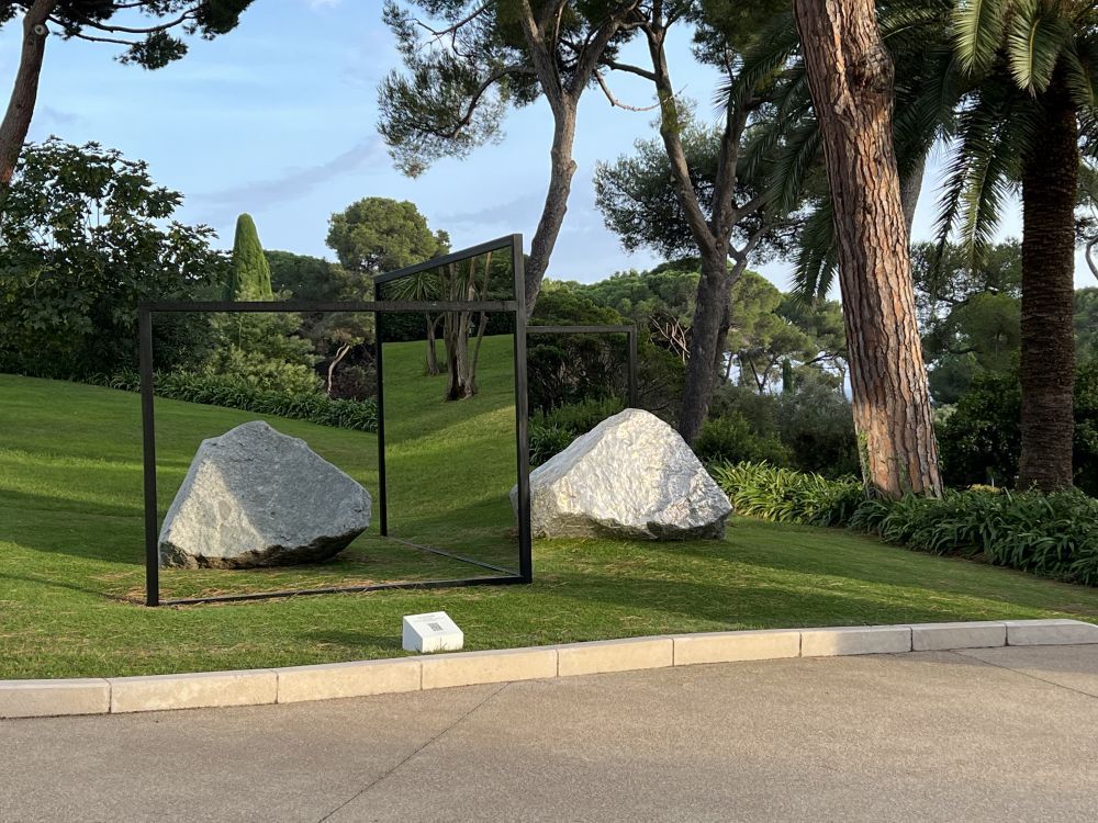 Endless jet set and glamour - or just a few fill-ins? - Page 4 ...