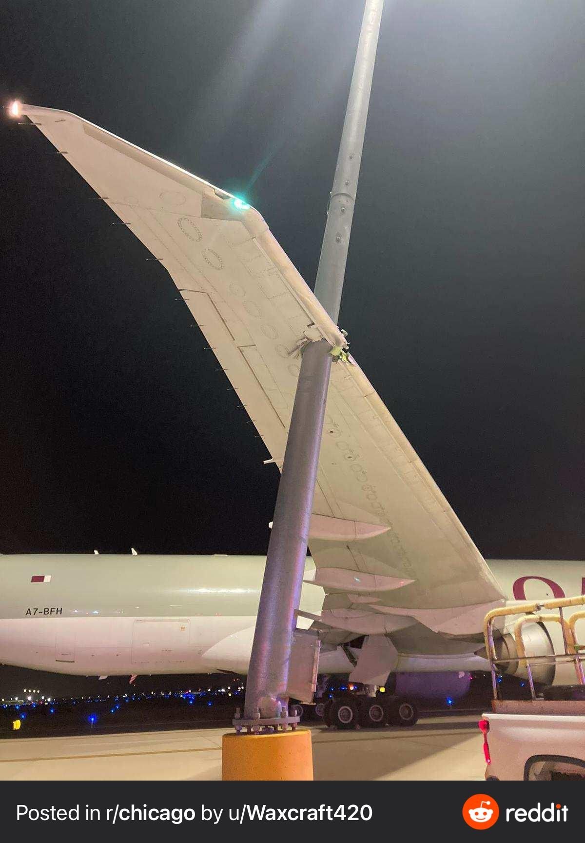 Qatar freighter and a light pole at ORD - FlyerTalk Forums