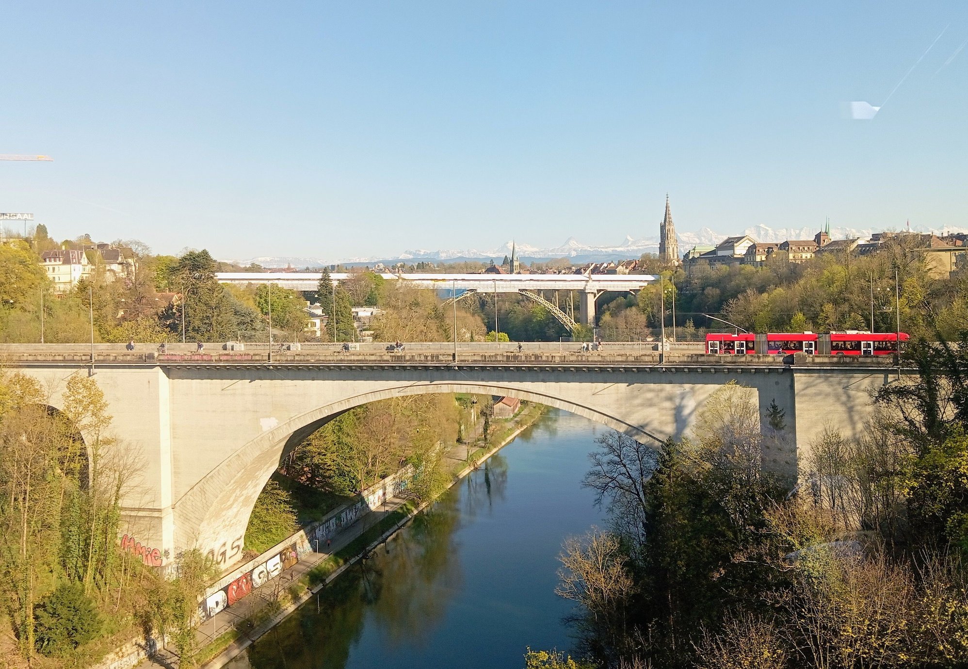 Lufthansa First, Road Trip US-22, Milanese Aperitivo, Swiss Talents ...