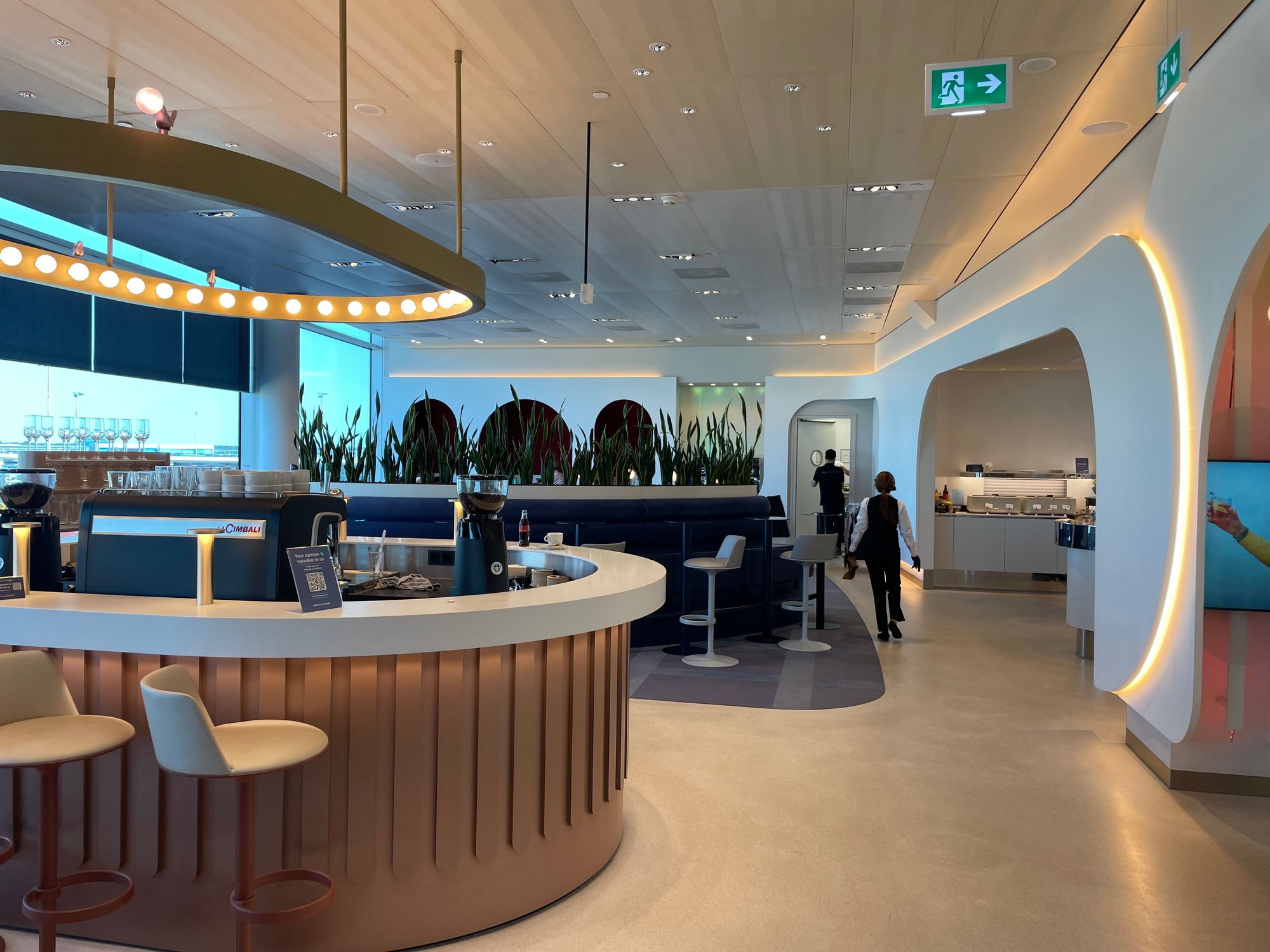 Now open: Amsterdam Schiphol's new oneworld lounge - Page 11 - FlyerTalk Forums