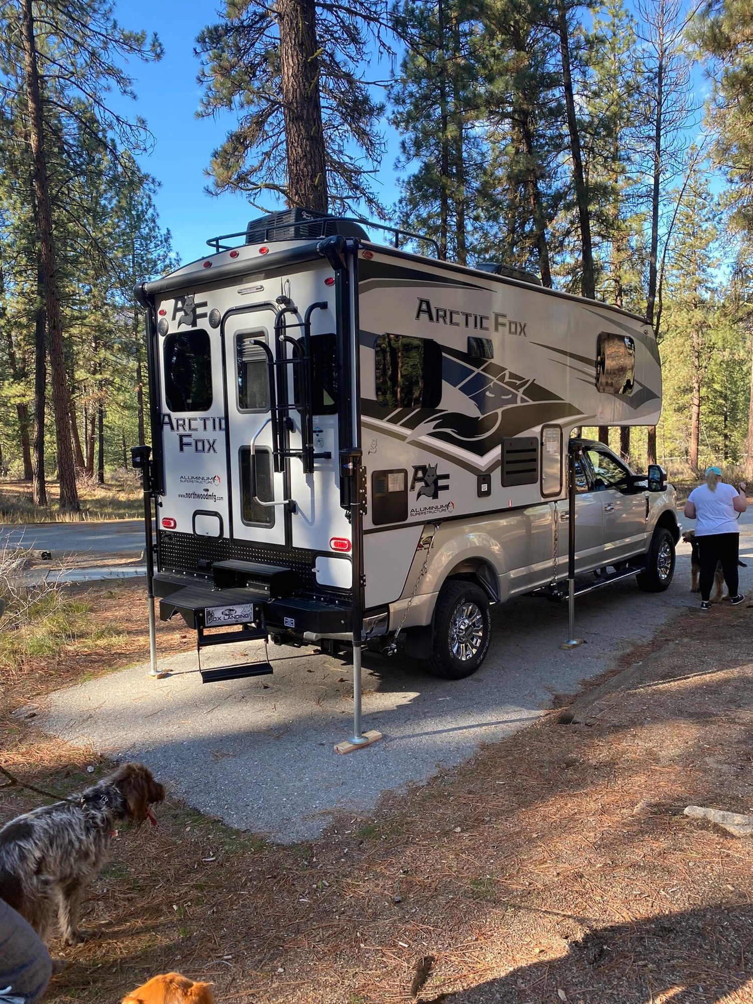 Lets see those slide-ins ! - Page 98 - Ford Truck Enthusiasts Forums