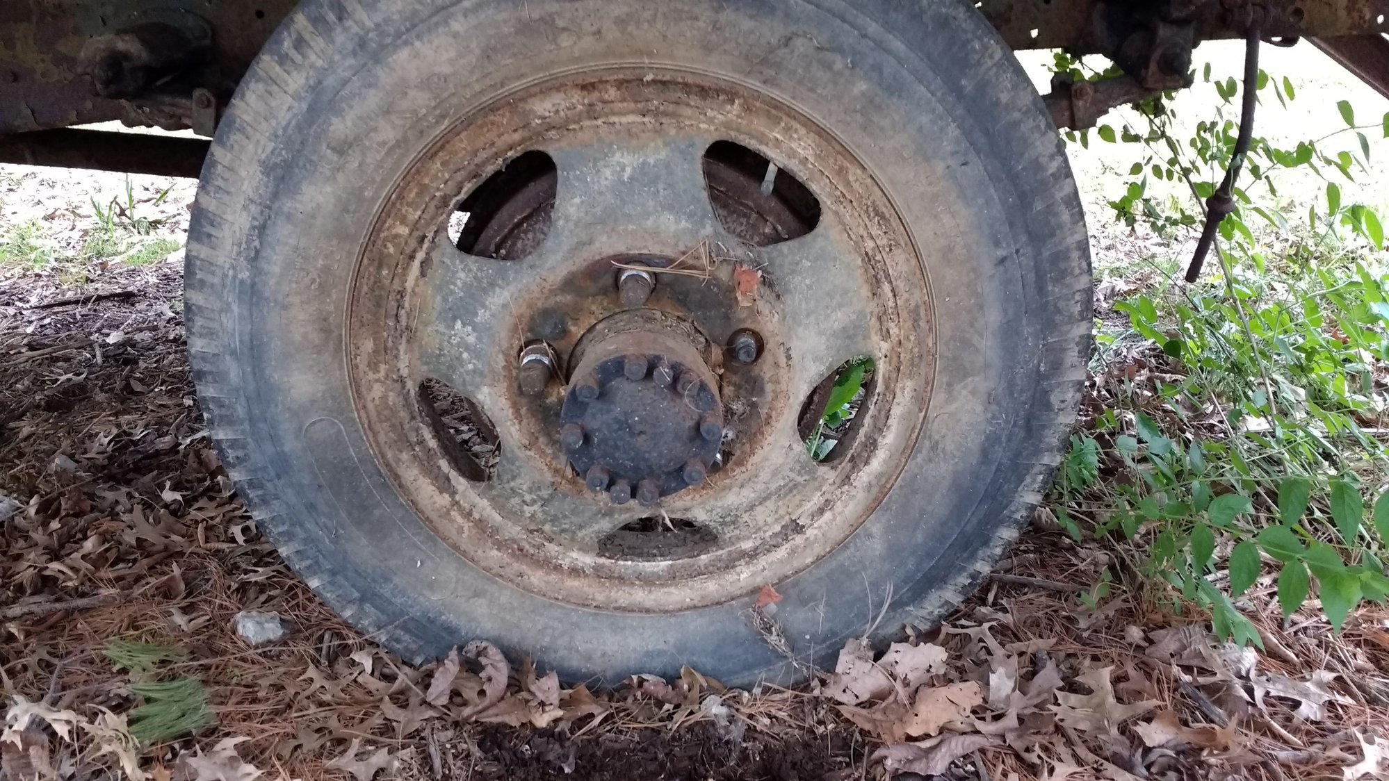 Non Split Rims on a '42 1-1/2 Ton? - Ford Truck Enthusiasts Forums