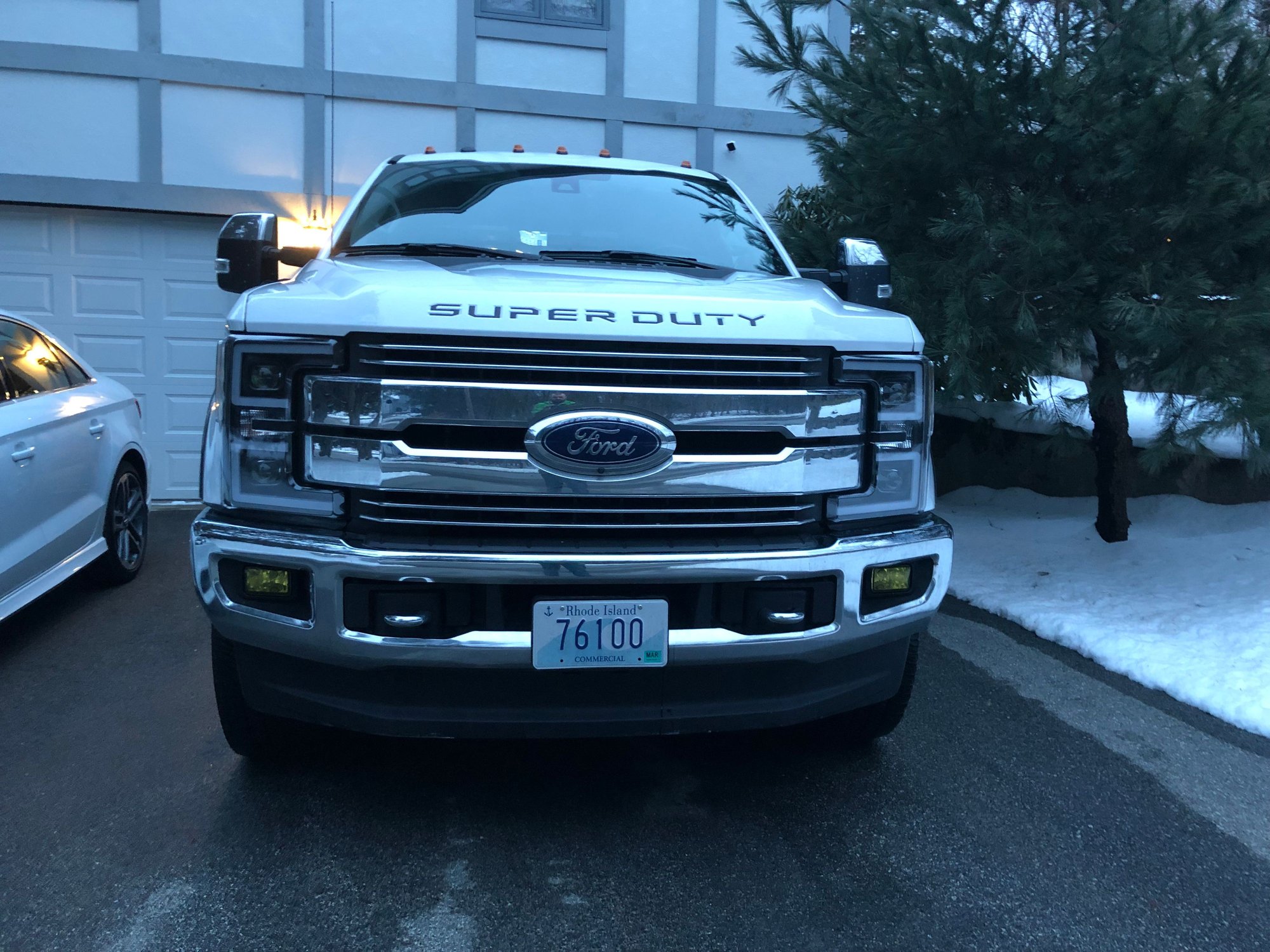 Finally installed my Anzo lights and Magnum rack. - Ford Truck ...