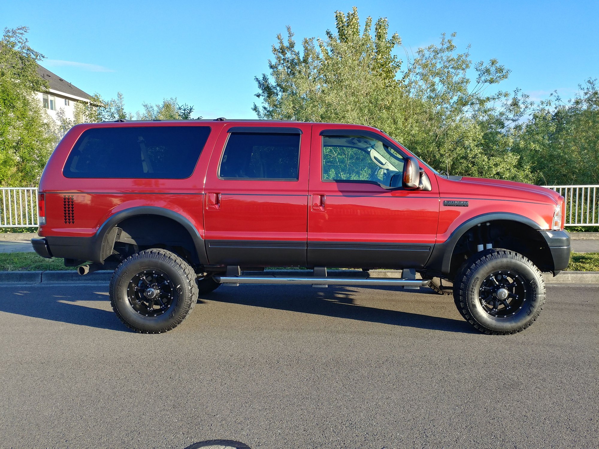 red excursion with 4 or 6 inch lift pics - Page 2 - Ford Truck ...