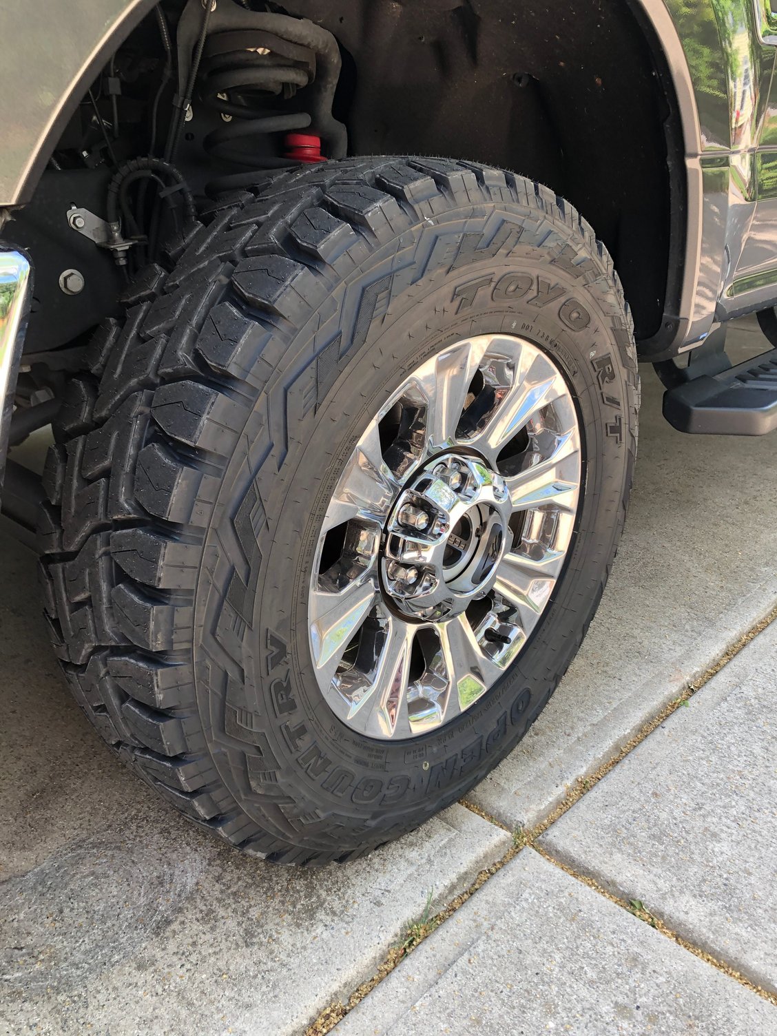 Raised white tire lettering - Ford Truck Enthusiasts Forums