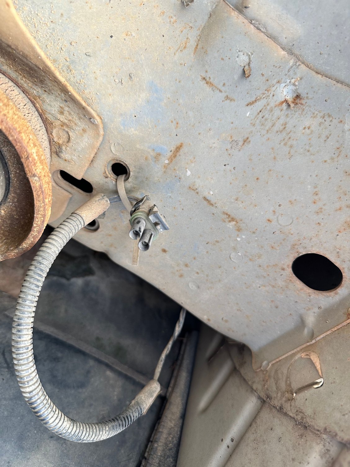 Two Pin Connector - Ford Truck Enthusiasts Forums
