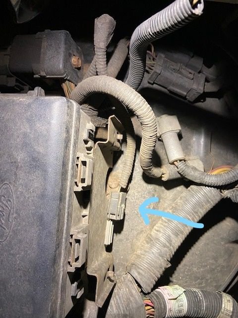 Wire Connector attached to Rear of Main Fuse/Relay Box? - Ford Truck ...