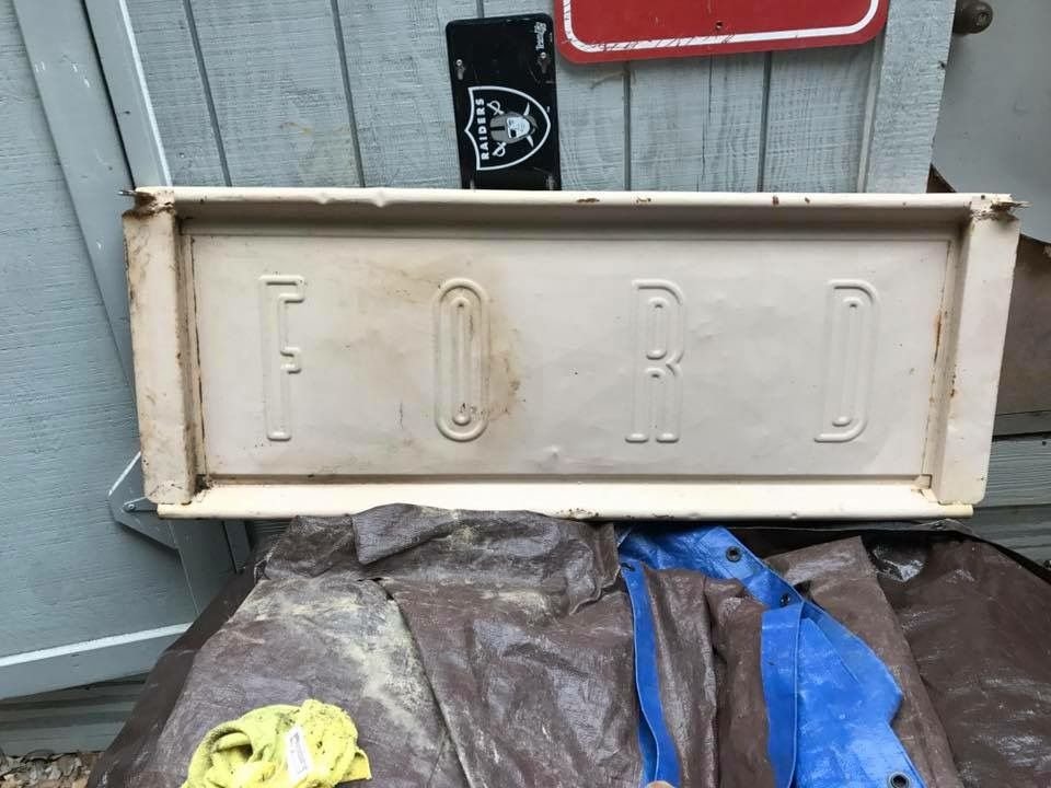 Stepside and Styleside Tailgates the same? - Ford Truck Enthusiasts Forums