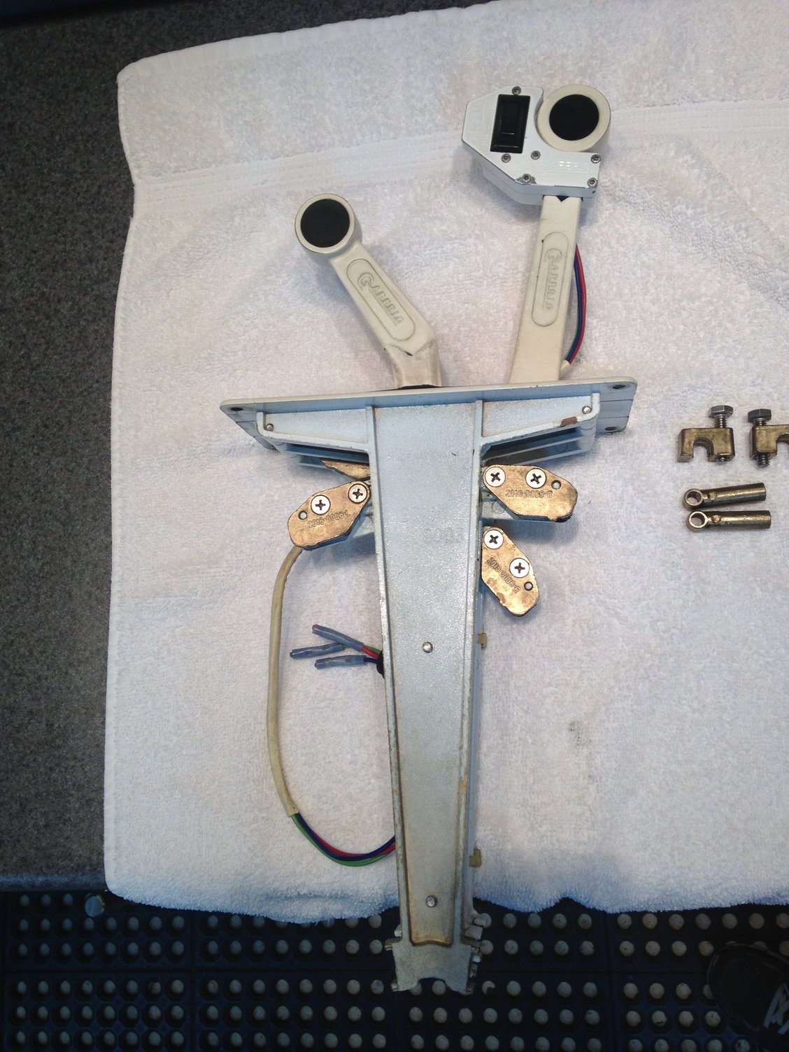 Gaffrig controls for single - Offshoreonly.com