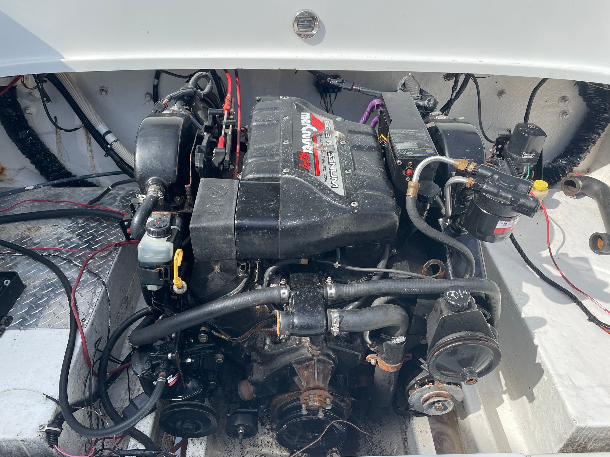 Edelbrock Pro-Flo XT EFI system BBC in a marine application - Page 2 ...