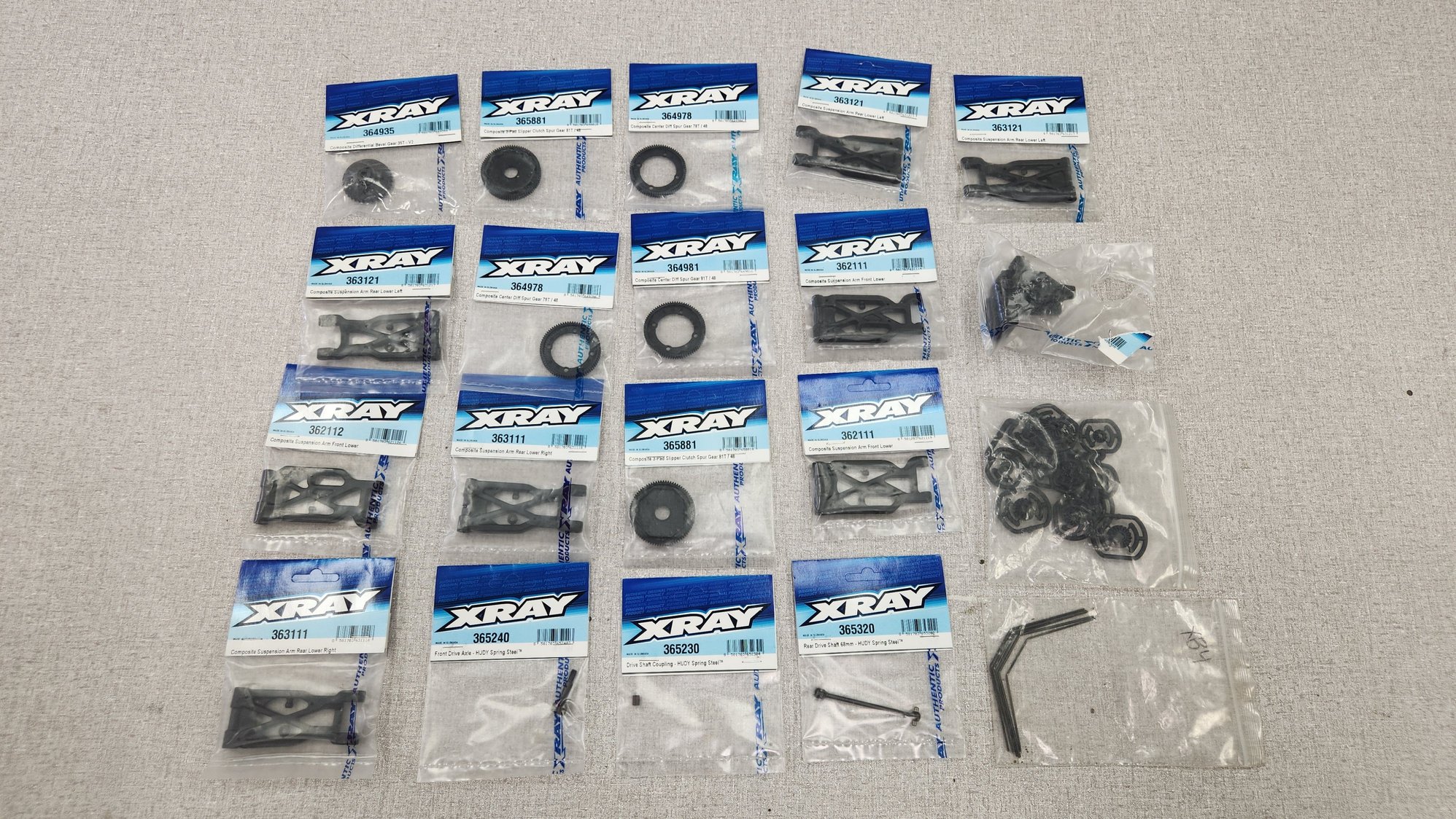 2015-16 Xray XB4 with Huge NIP Parts Lot and spares - R/C Tech Forums