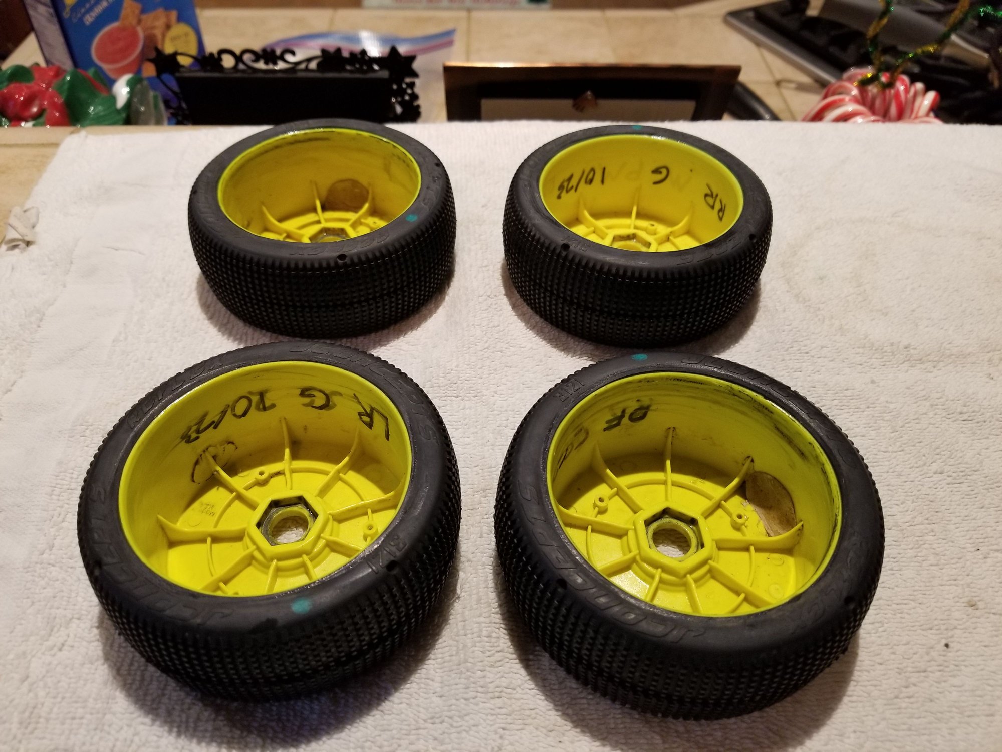 JConcepts Green Reflex on yellow wheels - for buggy - R/C Tech Forums