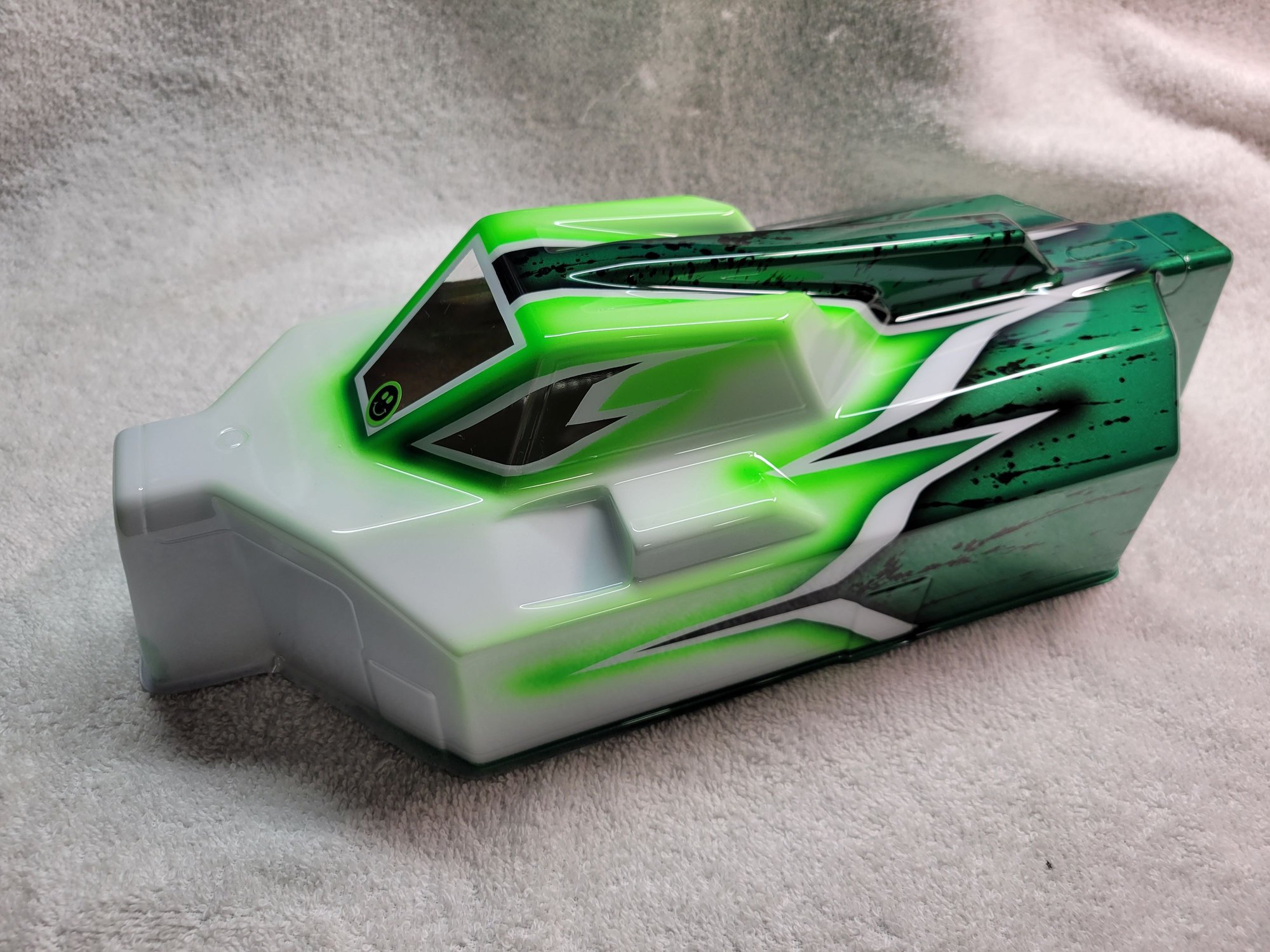 Stock Tekno EB48 2.2/2.1 Body - R/C Tech Forums