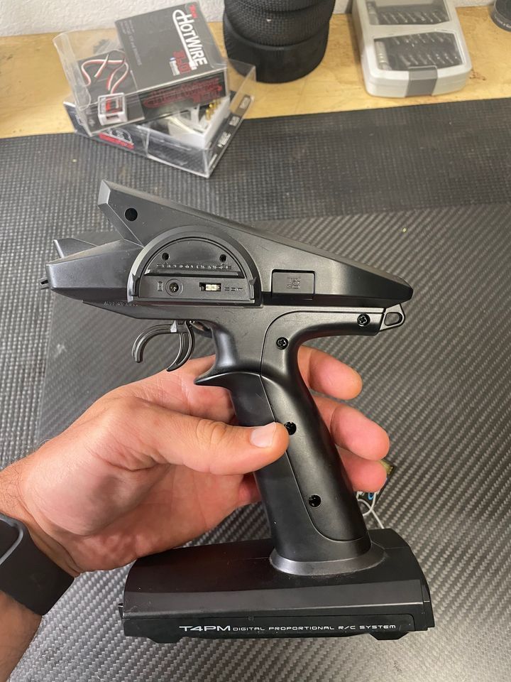 Futaba T4PM With Receiver - R/C Tech Forums