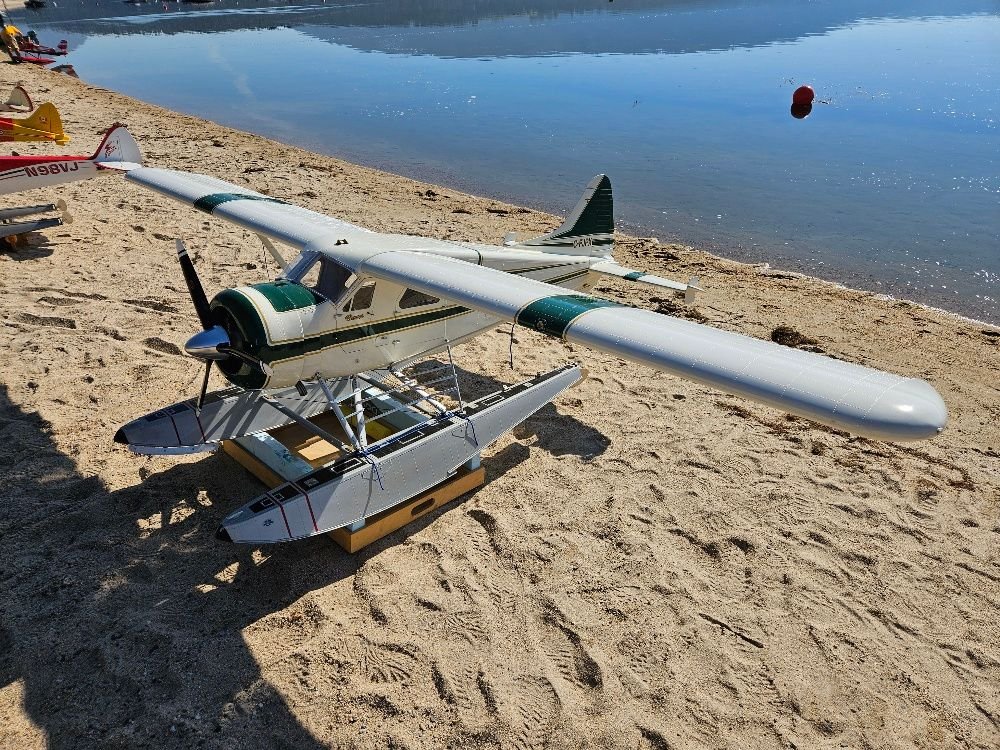 1/4 scale 144" Beaver on floats with Moki Radial - RCU Forums