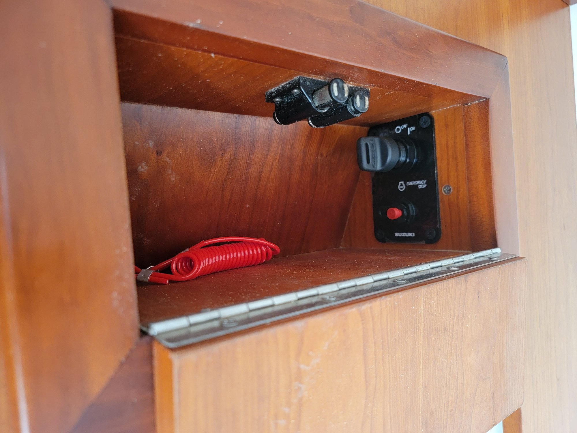 Calcutta 360/390 Cat Conversion from Twin Diesel to Quad Outboards ...